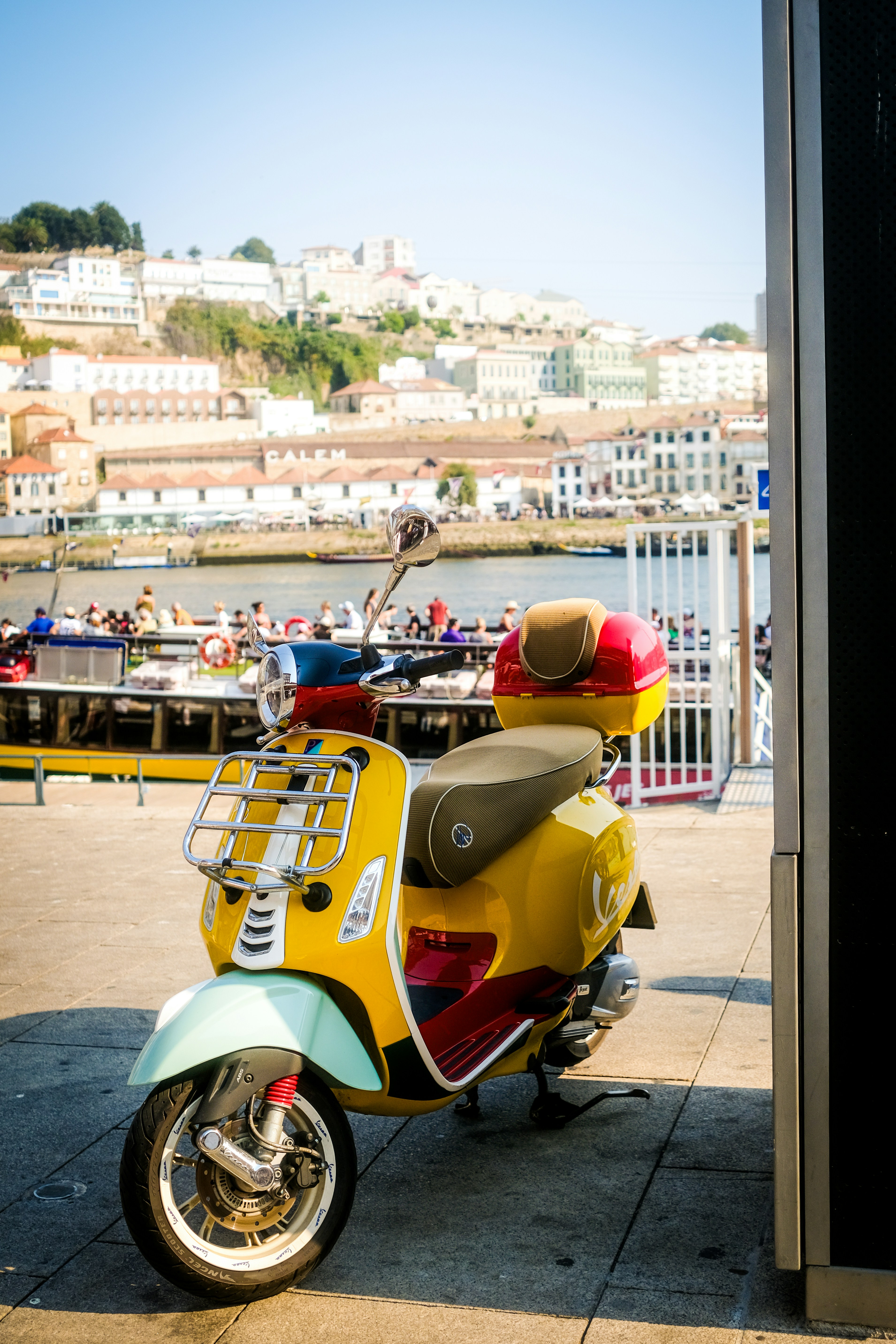 Scooter in Porto