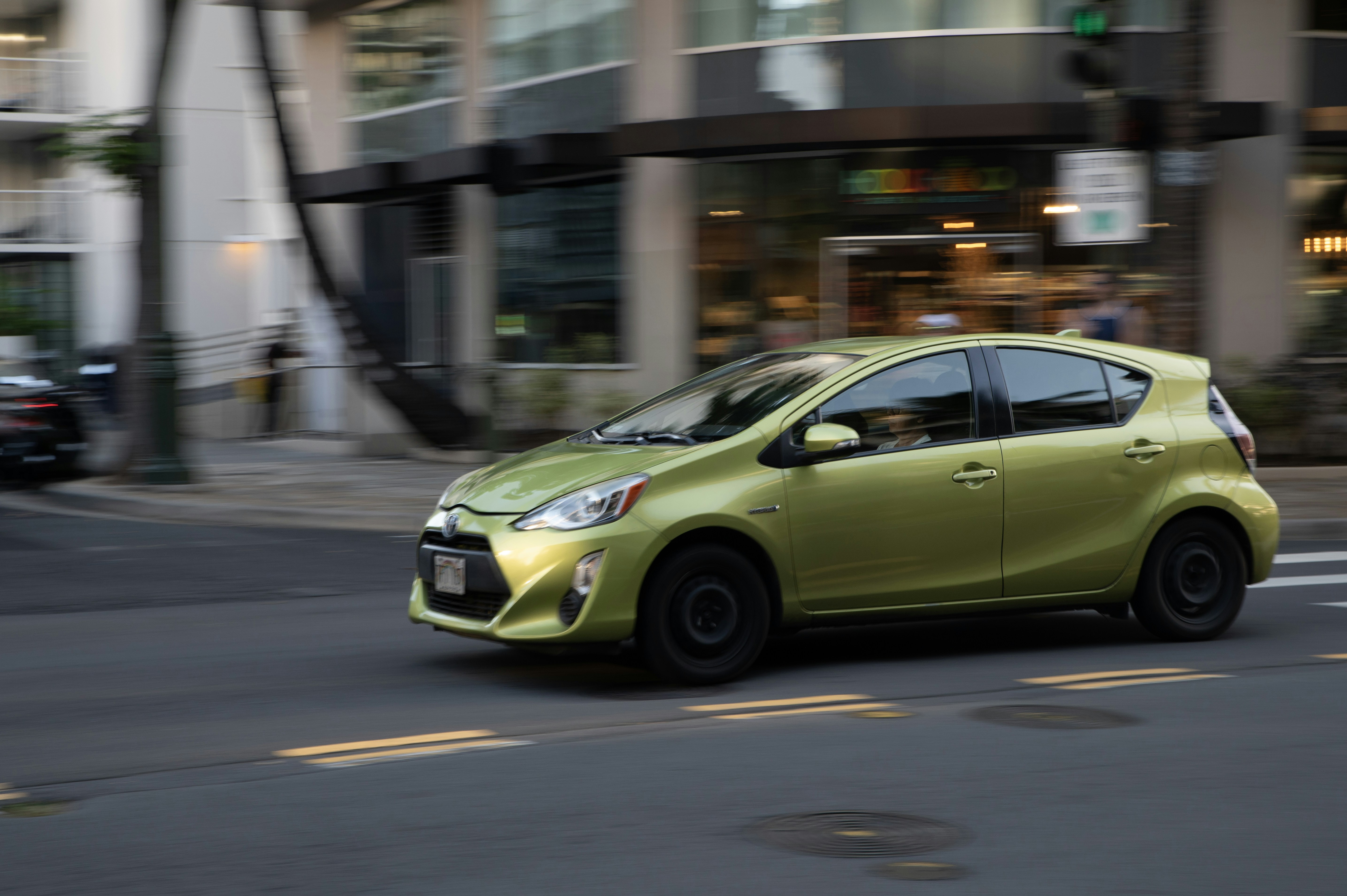 Green Scooter: A City Dash in Blur