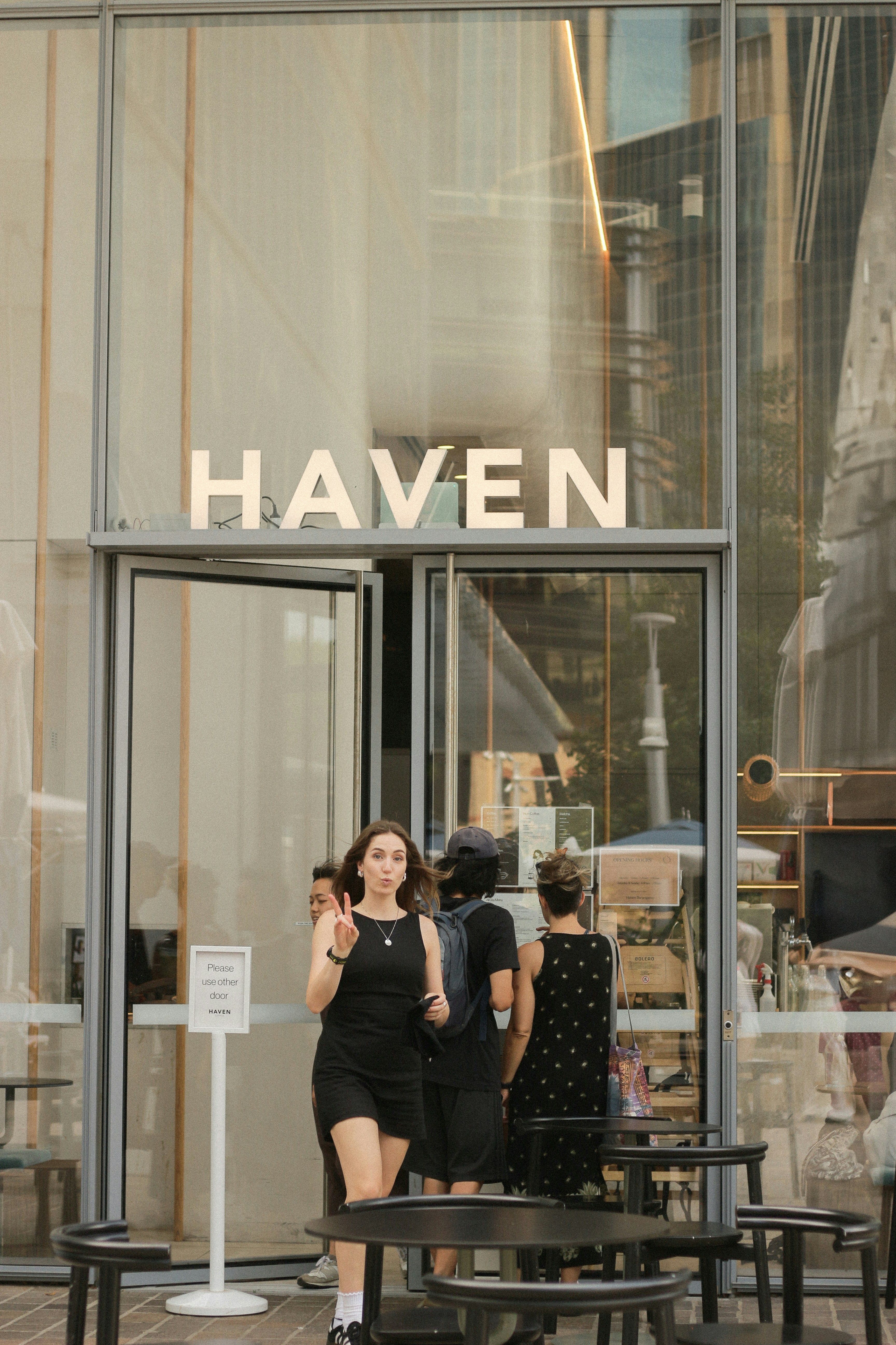 Front Entrance Pulse: A Pocket of City Life at Haven