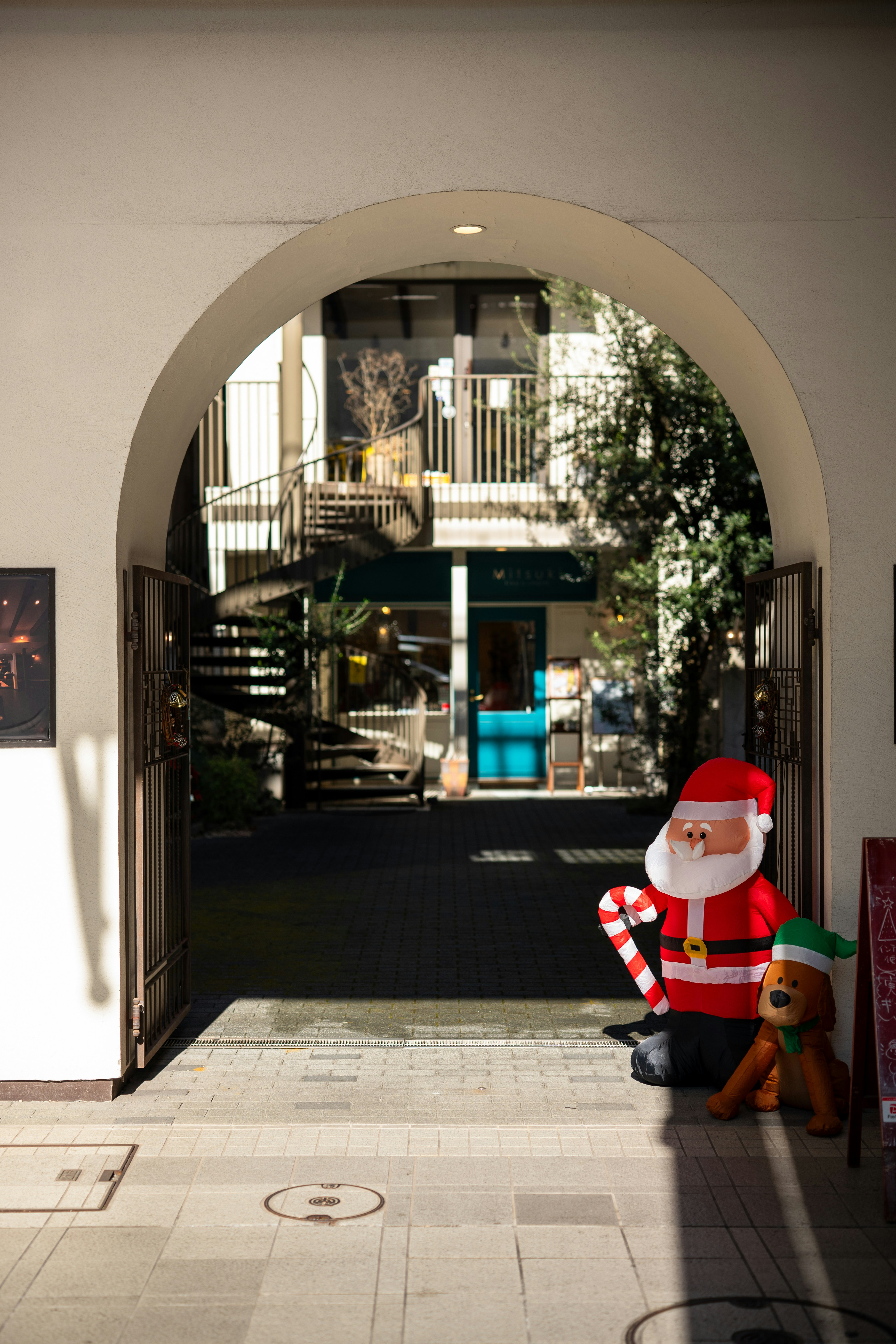 Archway to a Christmas Moment