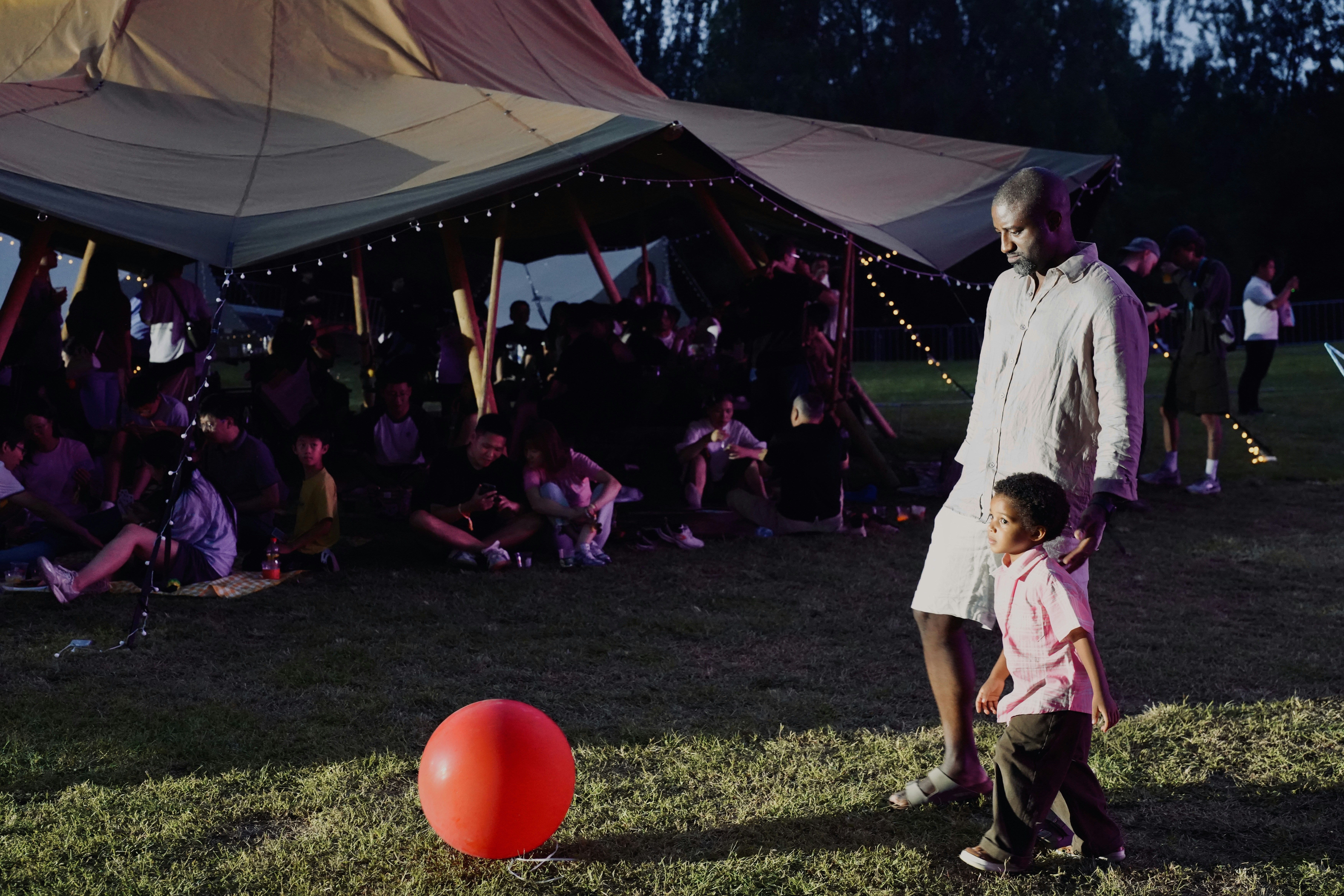 Photo by Leo Aki with Sony Alpha 7C II