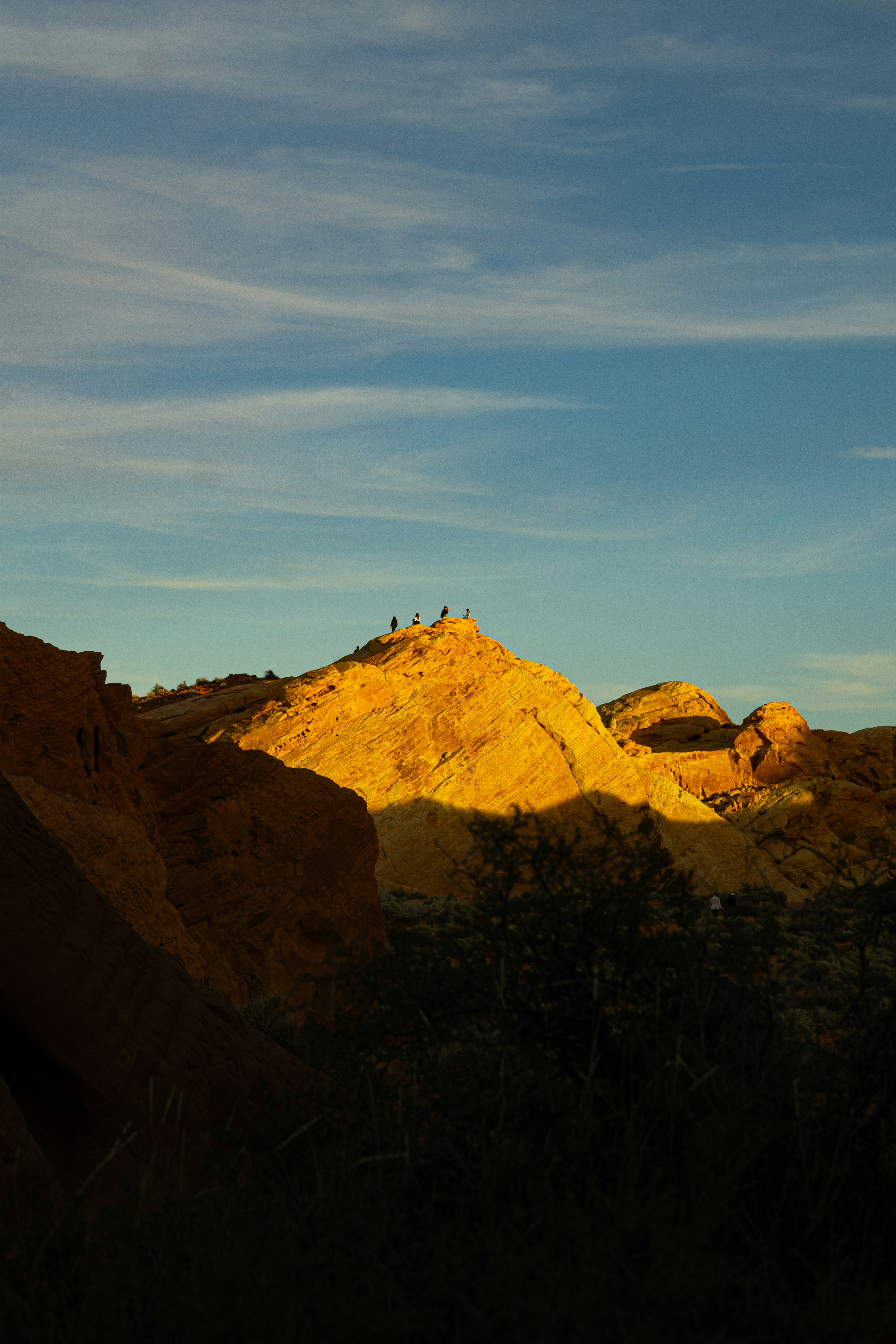 Golden Peak at Sunset: A Quiet Rise Above the Shadows