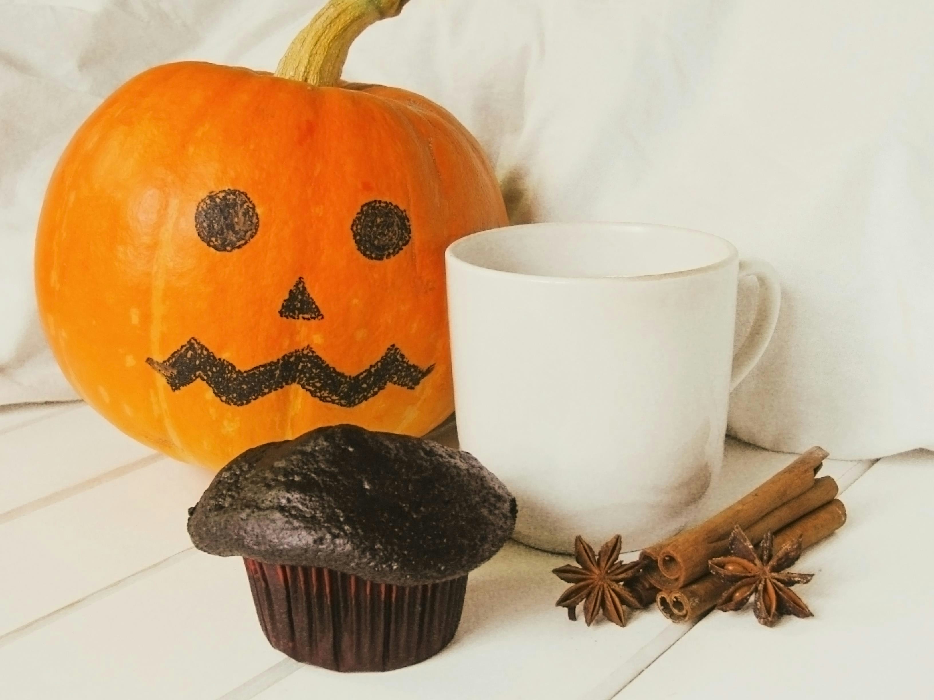 Pumpkin Smile and Spice: A Cozy Autumn Scene