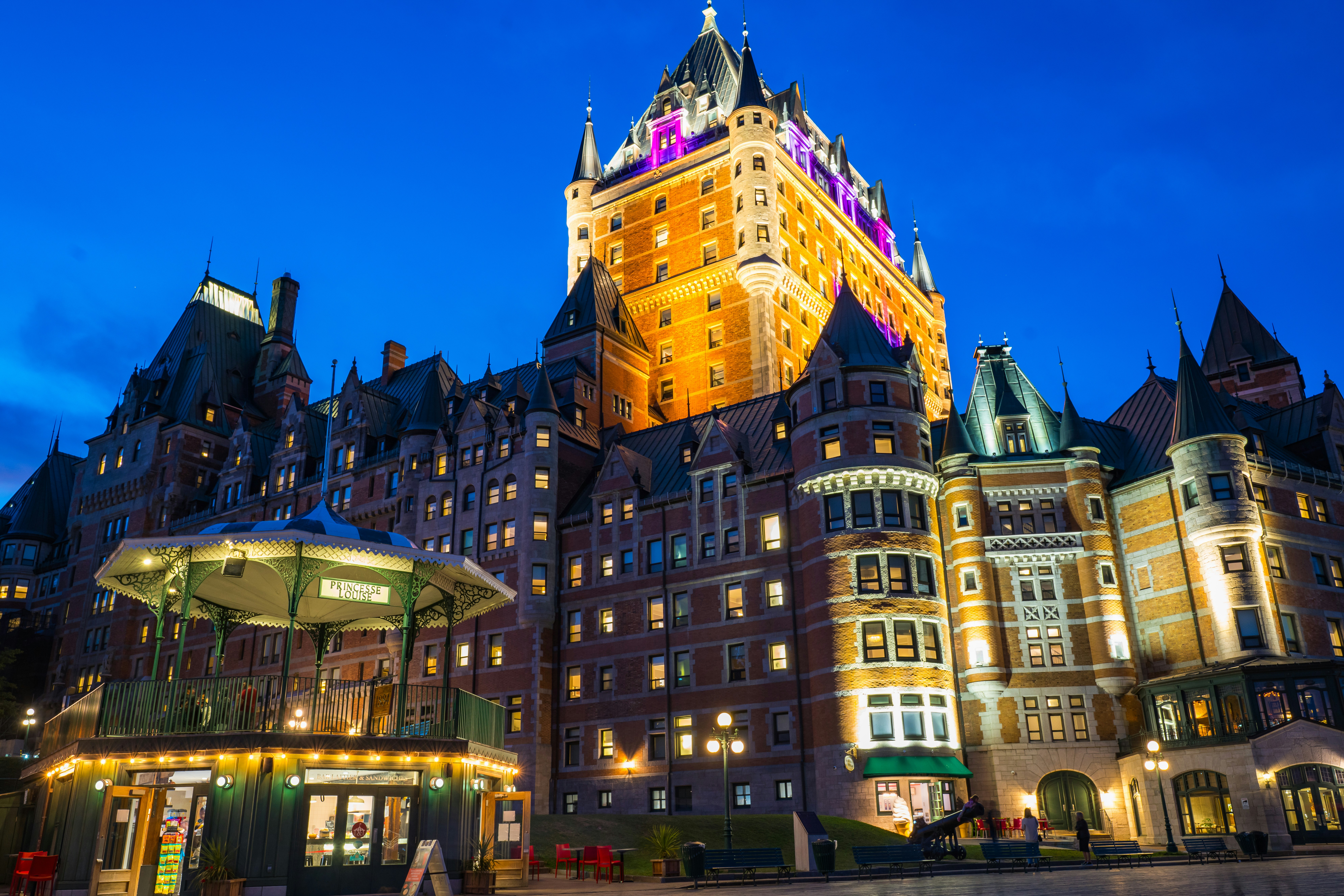 Castle Lights: Evening Grandeur of a Historic Fortress