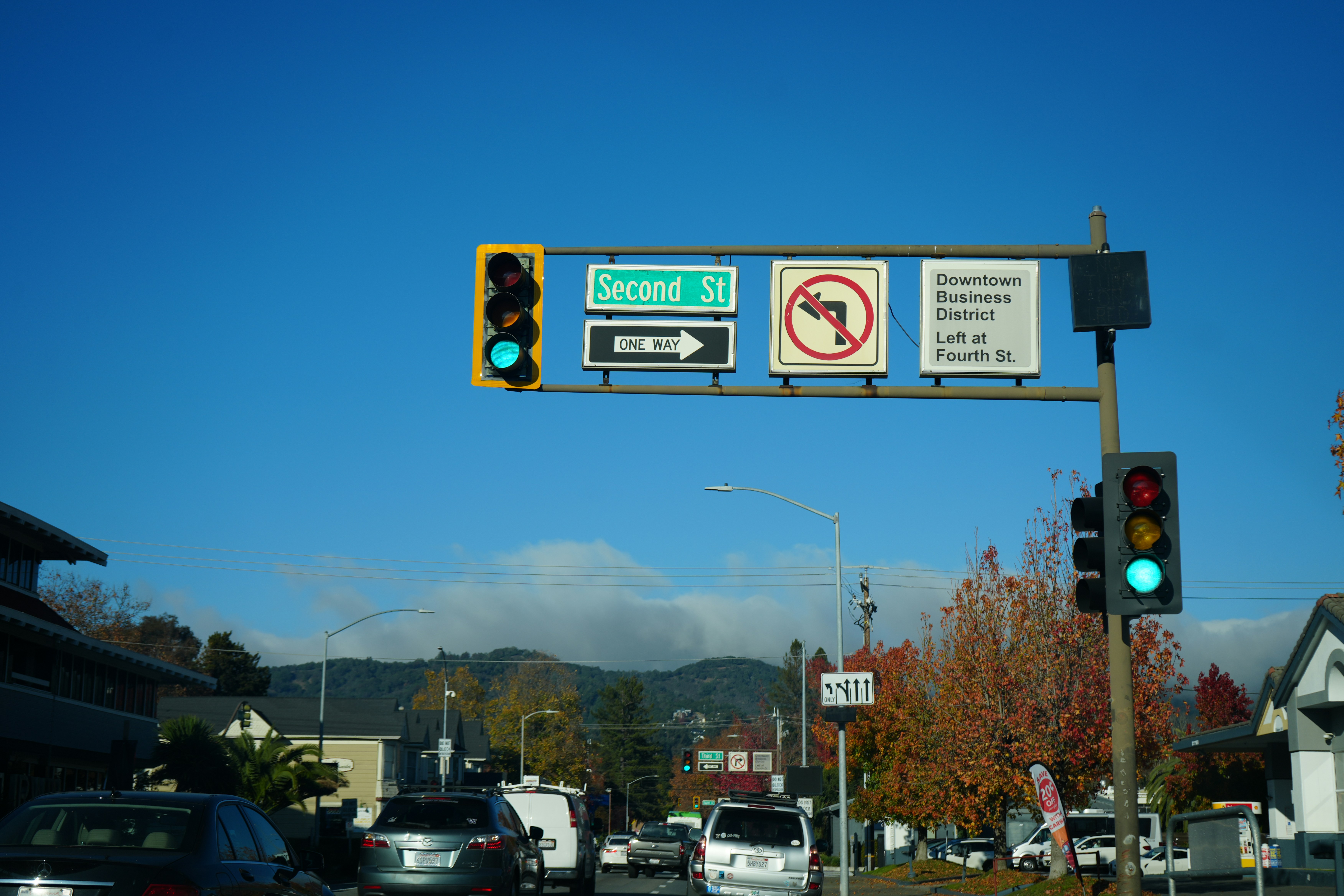 Green Light at Second Street: Urban Identity Beneath a Clear Skyline