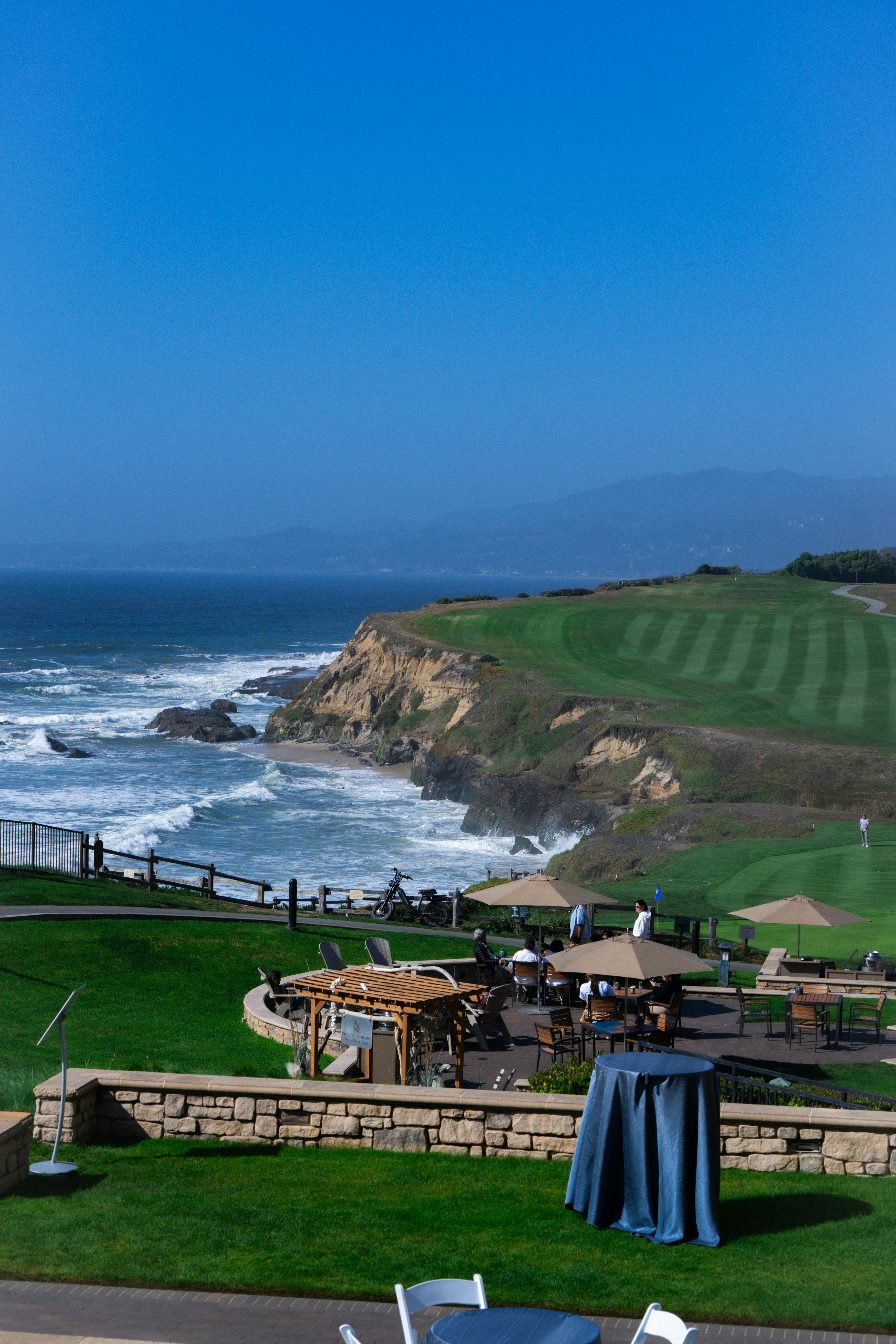 Clifftop Golf and Ocean Outlook