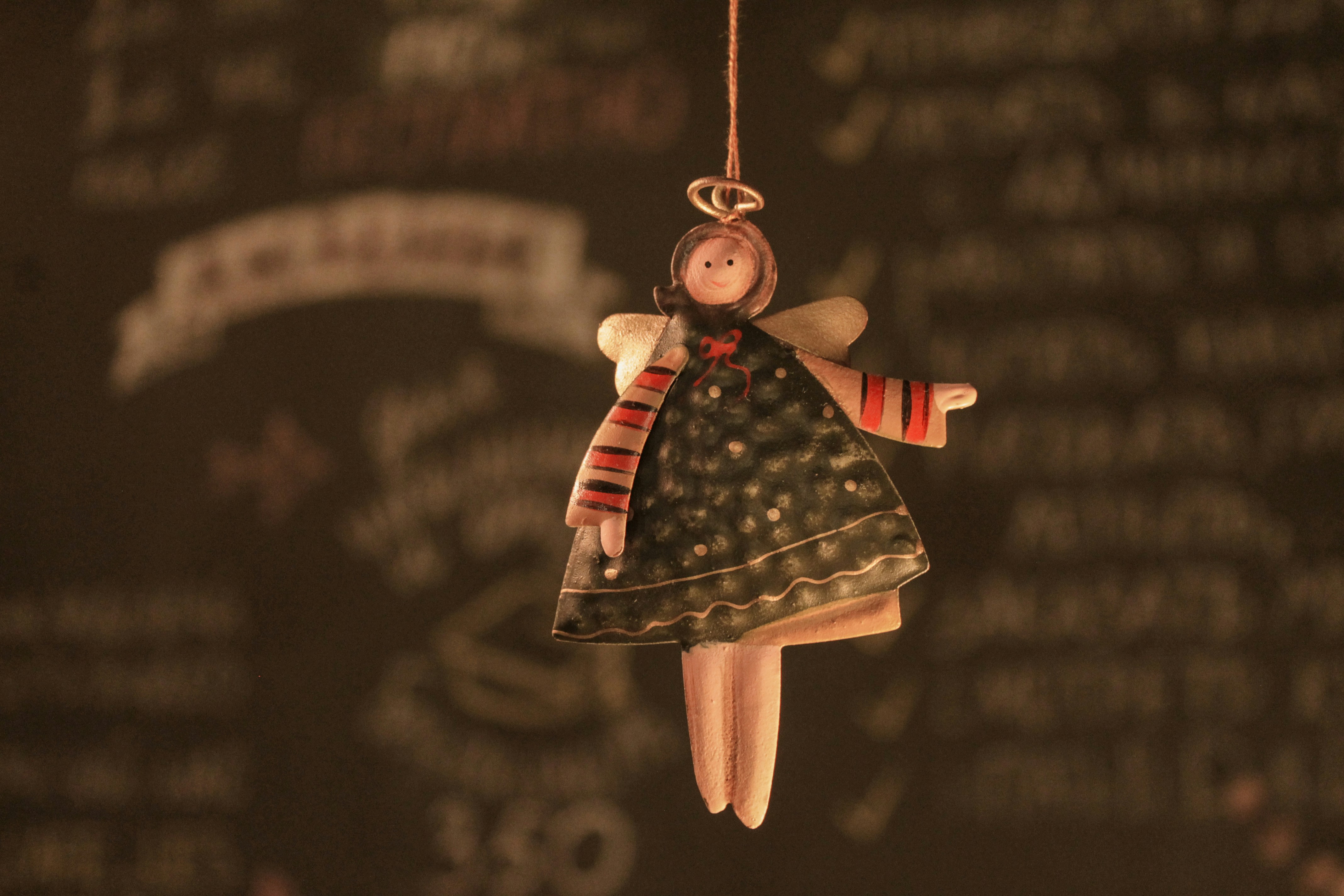 Hanging Angel Ornament: Simple Steel Ring, Soft Light
