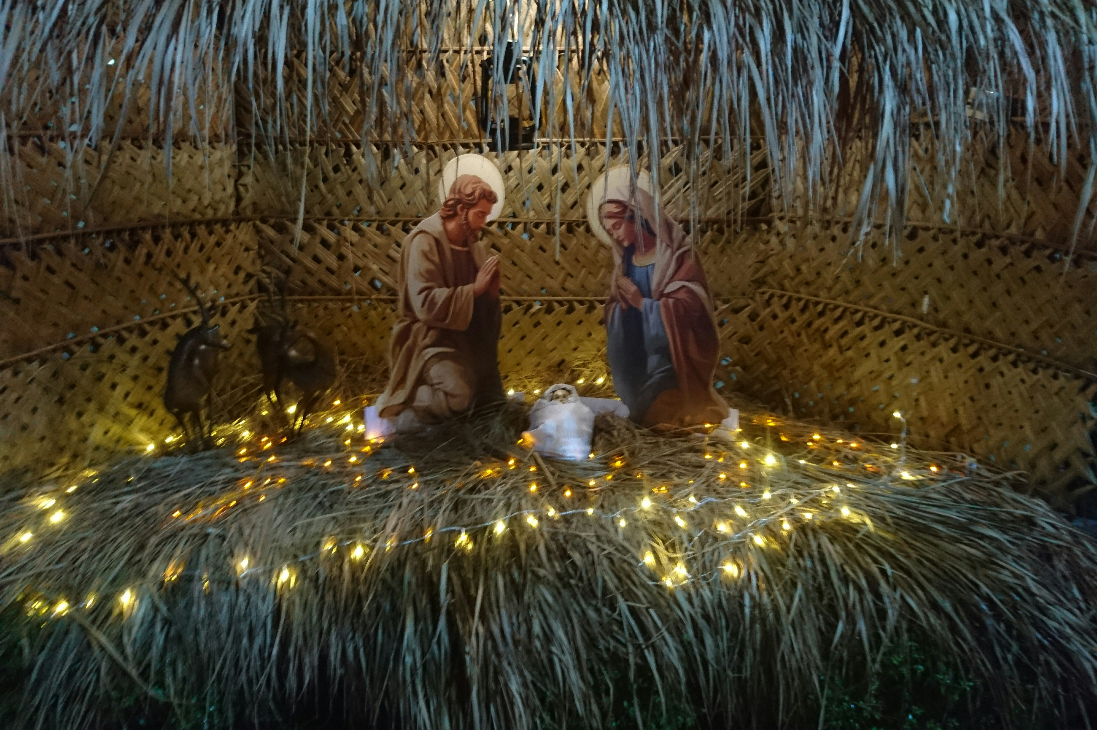 Nativity scene with mary, joseph, and baby jesus. photo – Free ...