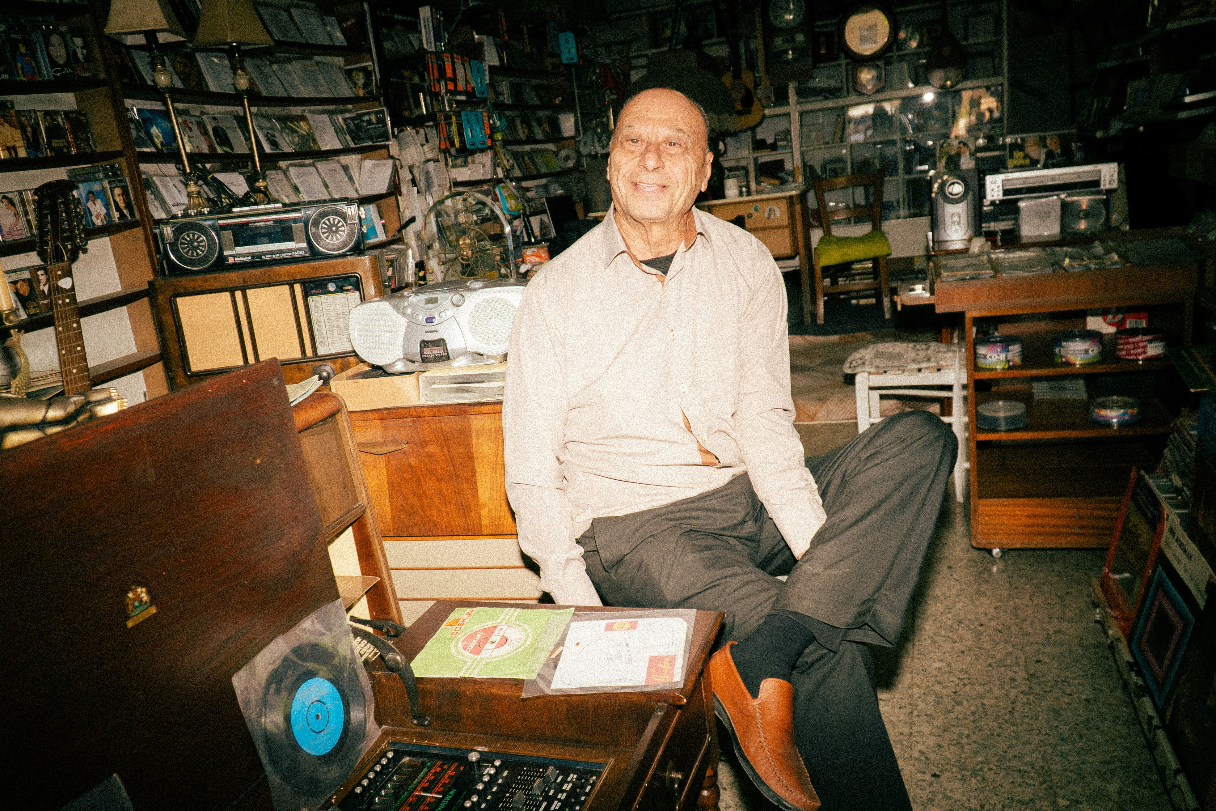 The Quiet Curator of Analog Echoes
