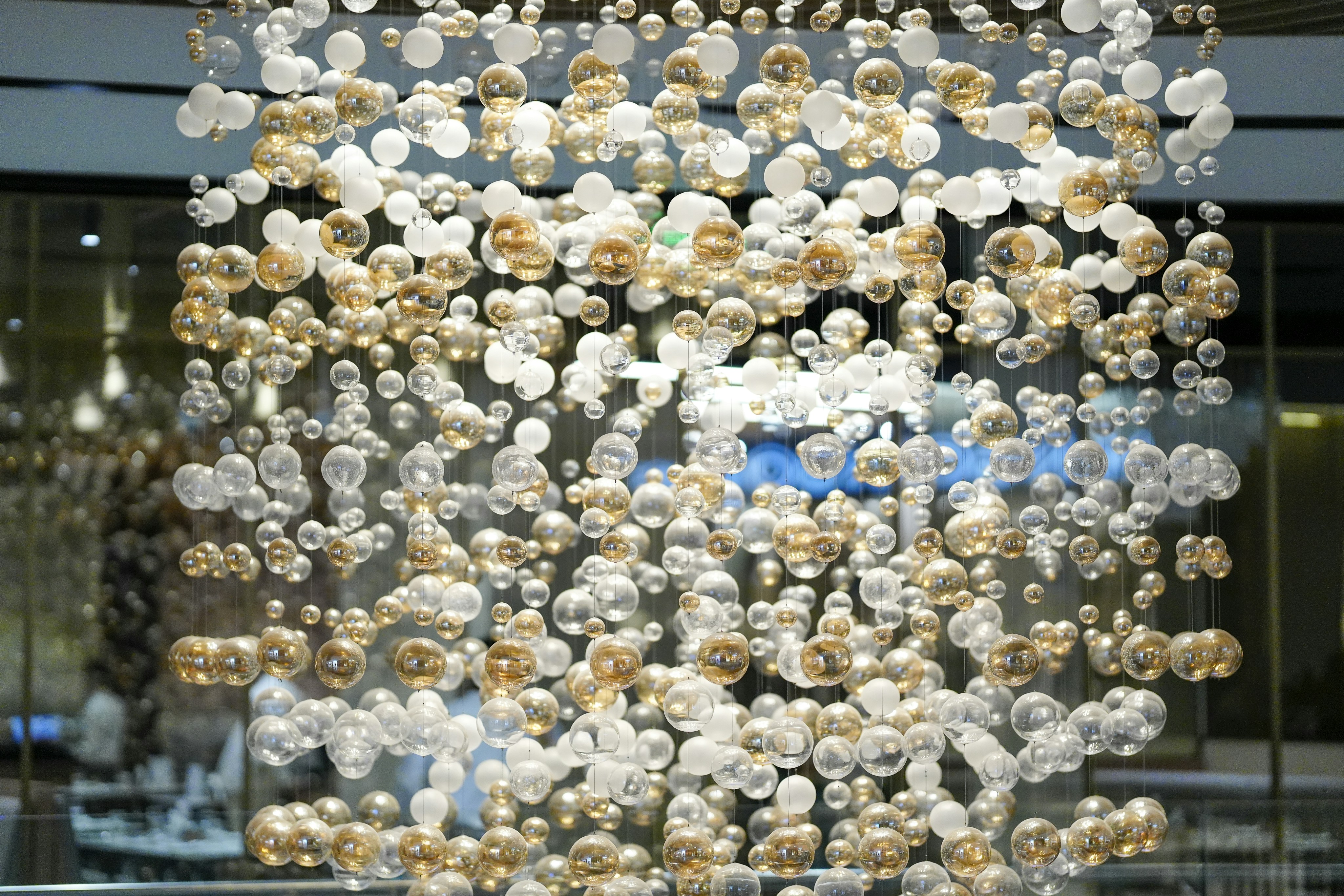 Glittering Orbs in a Glassy Cascade