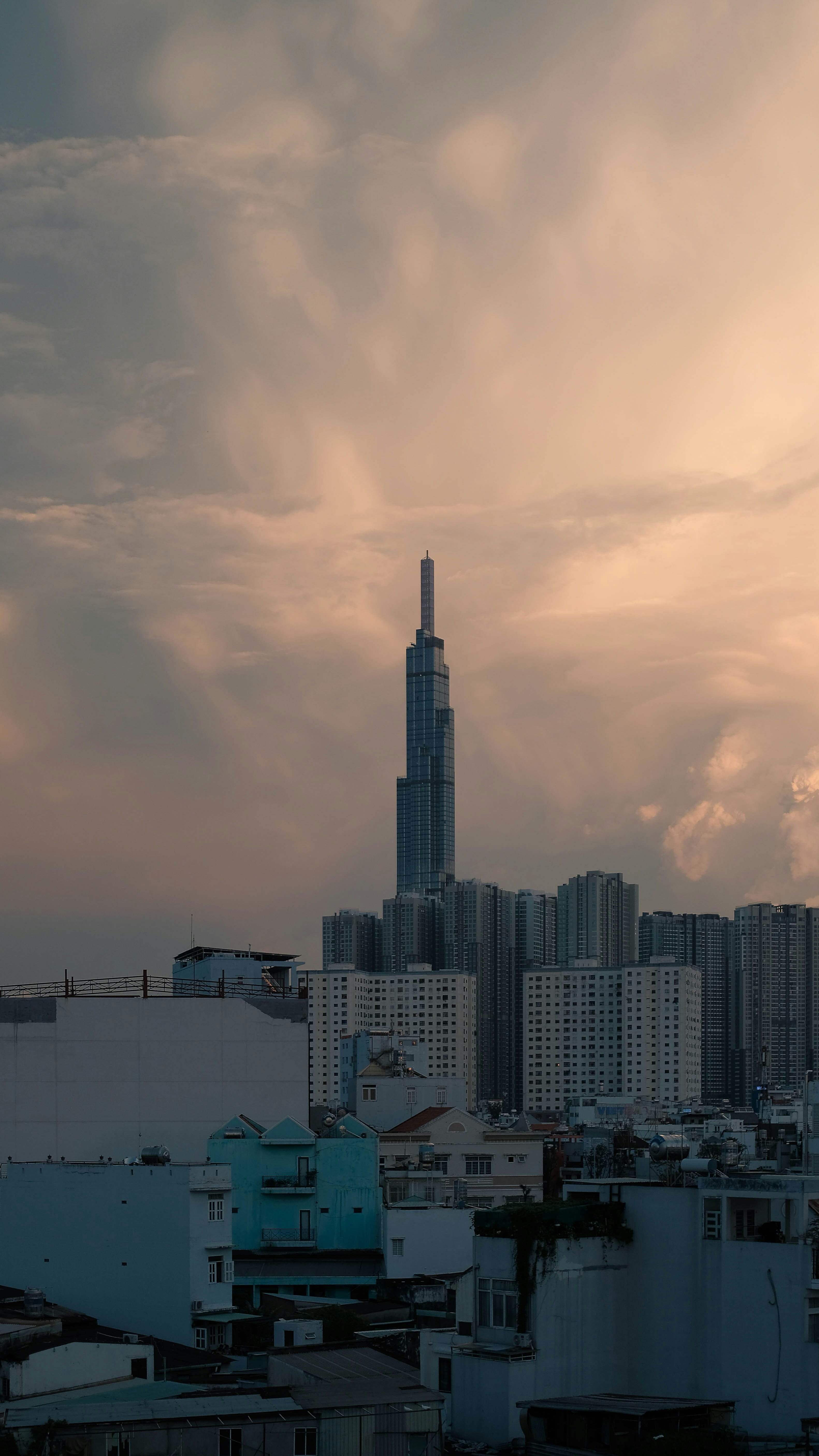 Skyward Needle: Sunset over a Quiet Urban Spine