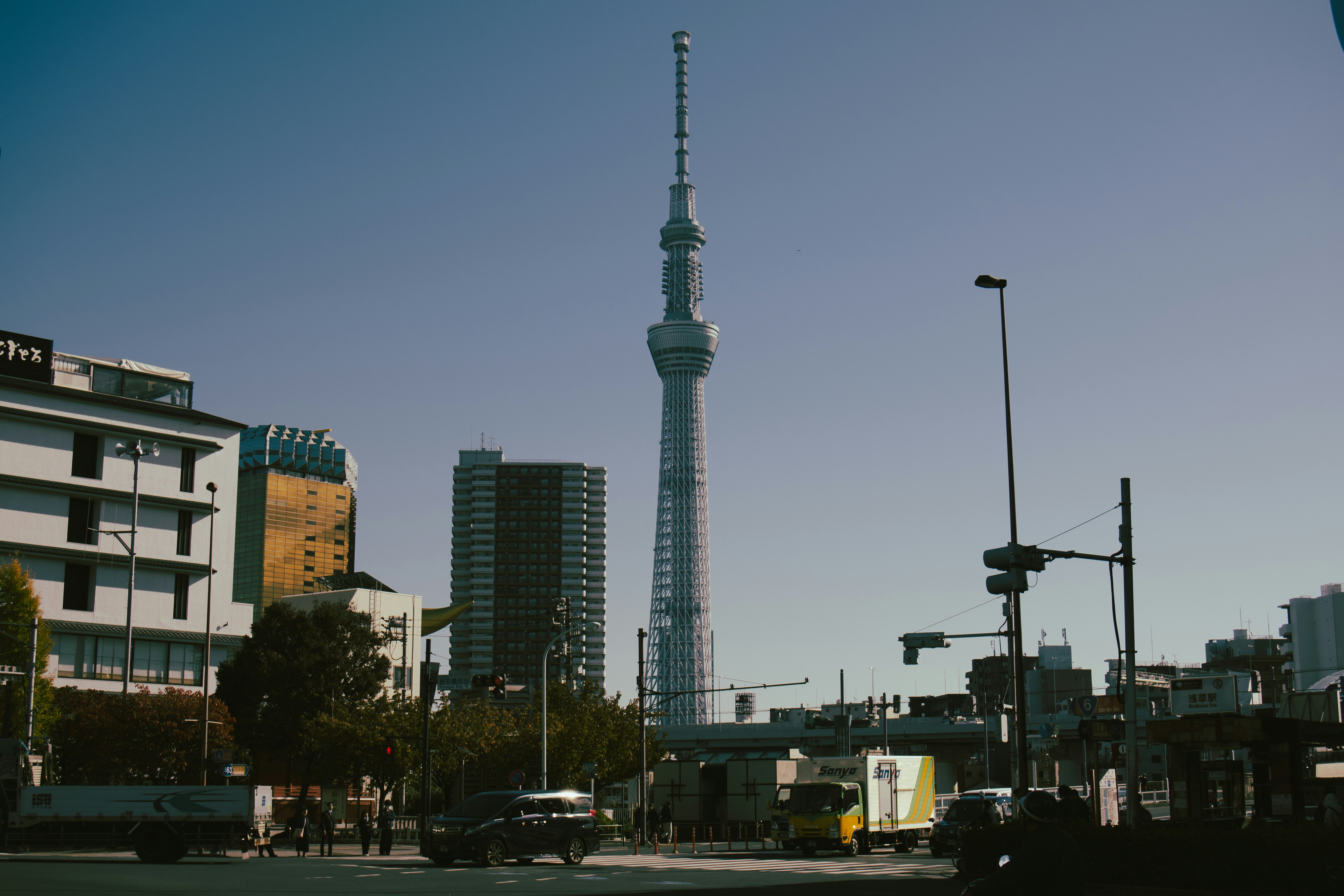 Tokyo Skyscraper Gateway: urban life beneath a rising tower