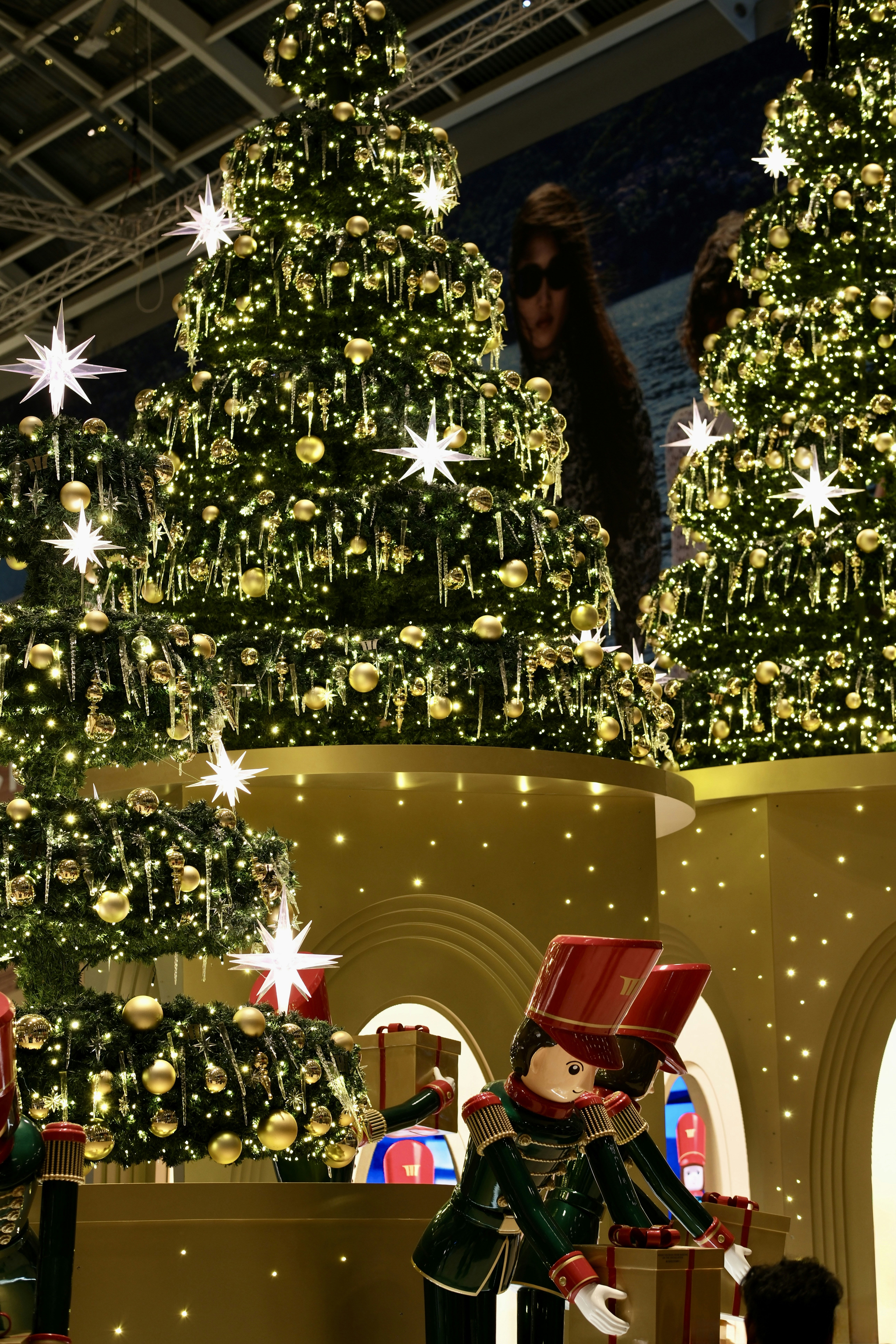 Glowing Holiday Parade: Starry Ornaments and Toy Soldiers