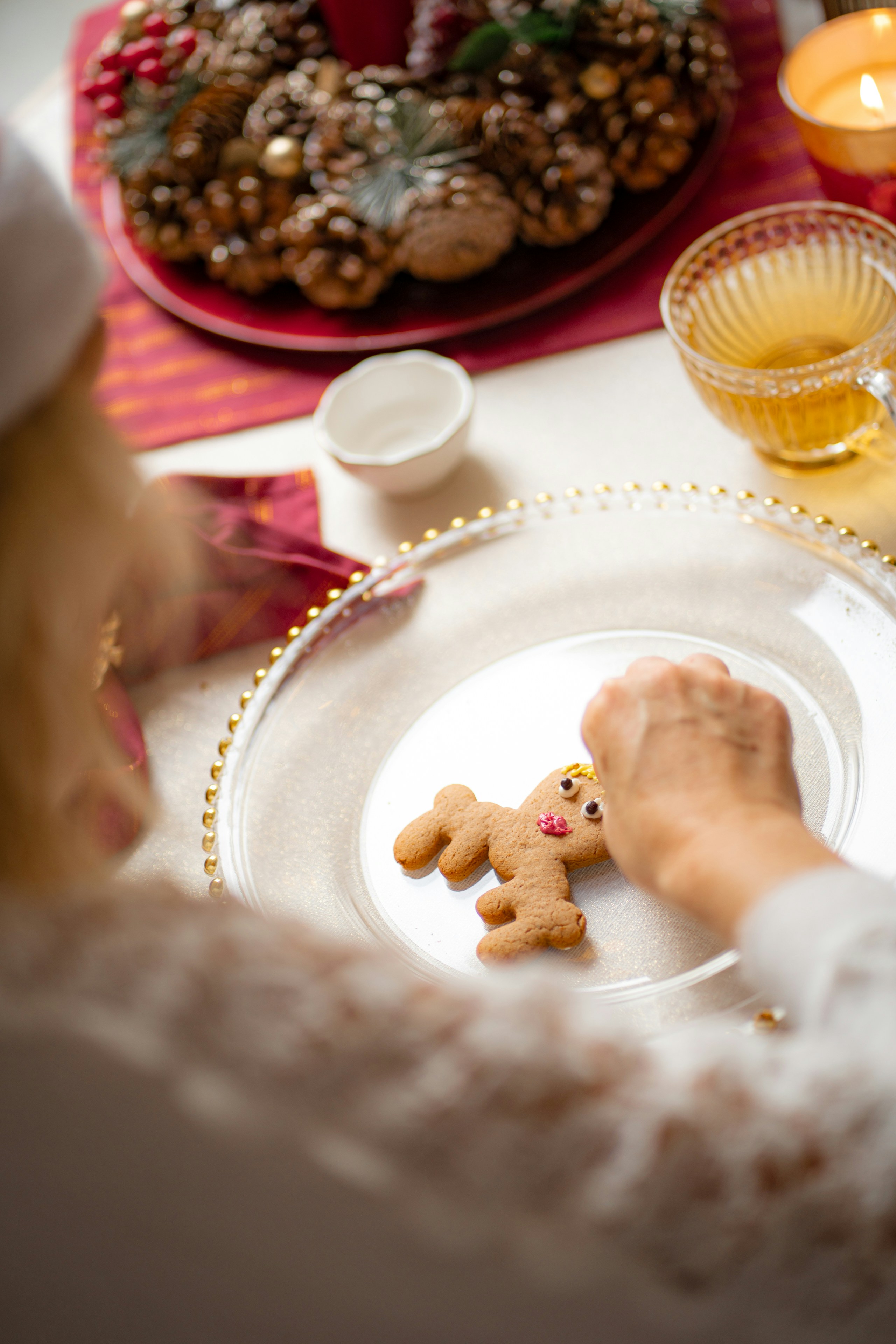 Gingerbread Friend in the Holiday Moment