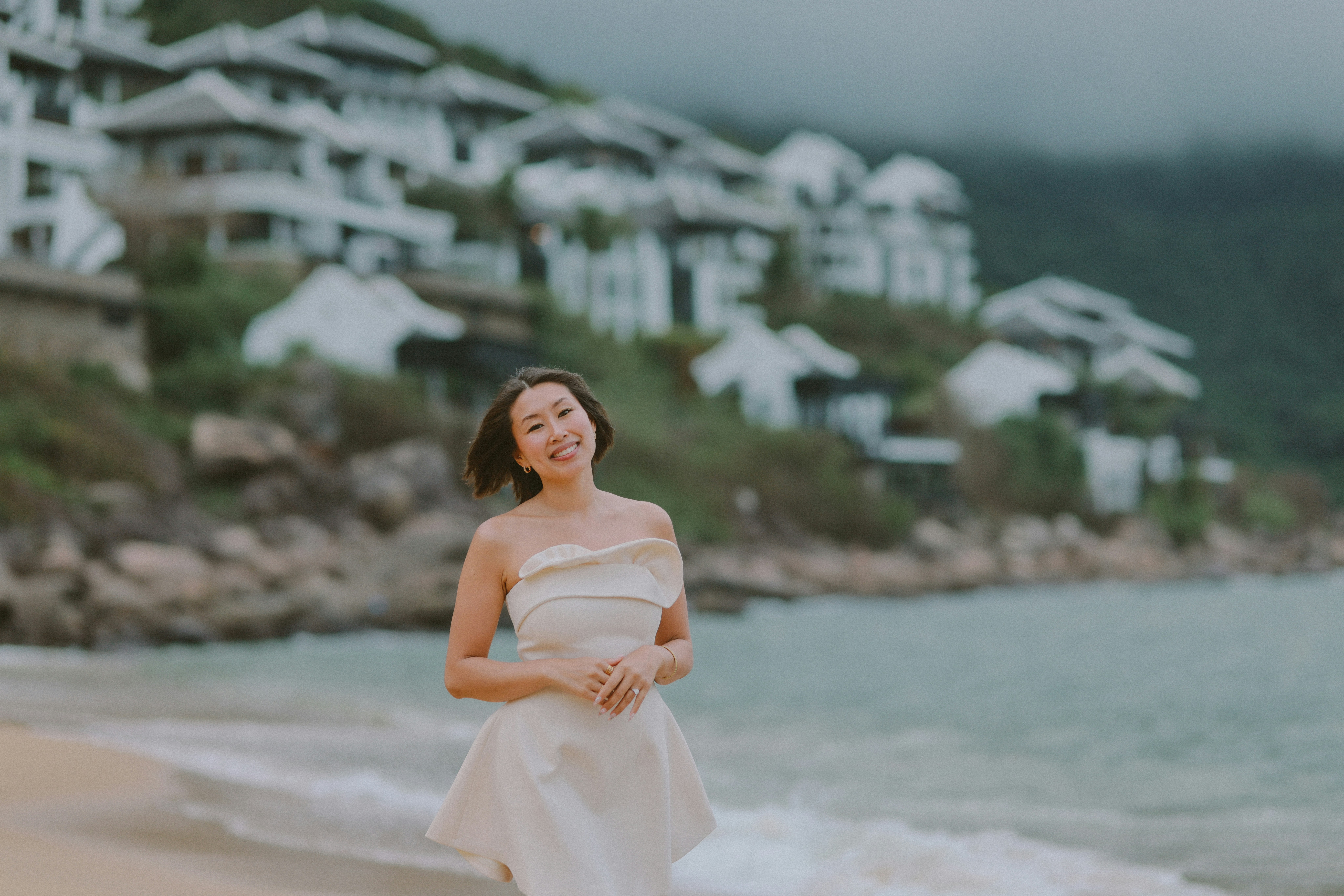 Oceanfront Moment: A Graceful Bride-by-the-Sea