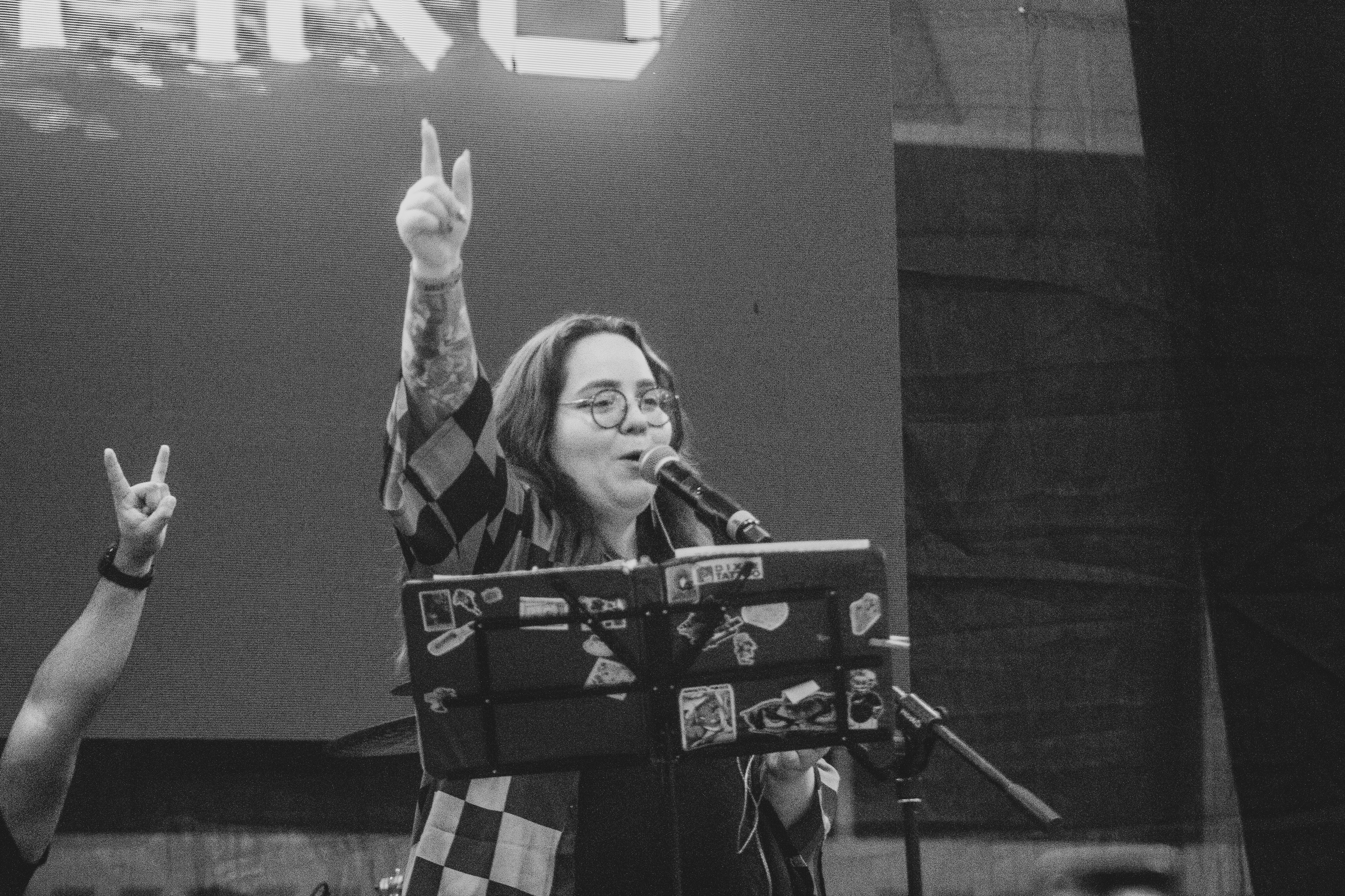 Midnight Anthem: A Vocalist Commands the Stage