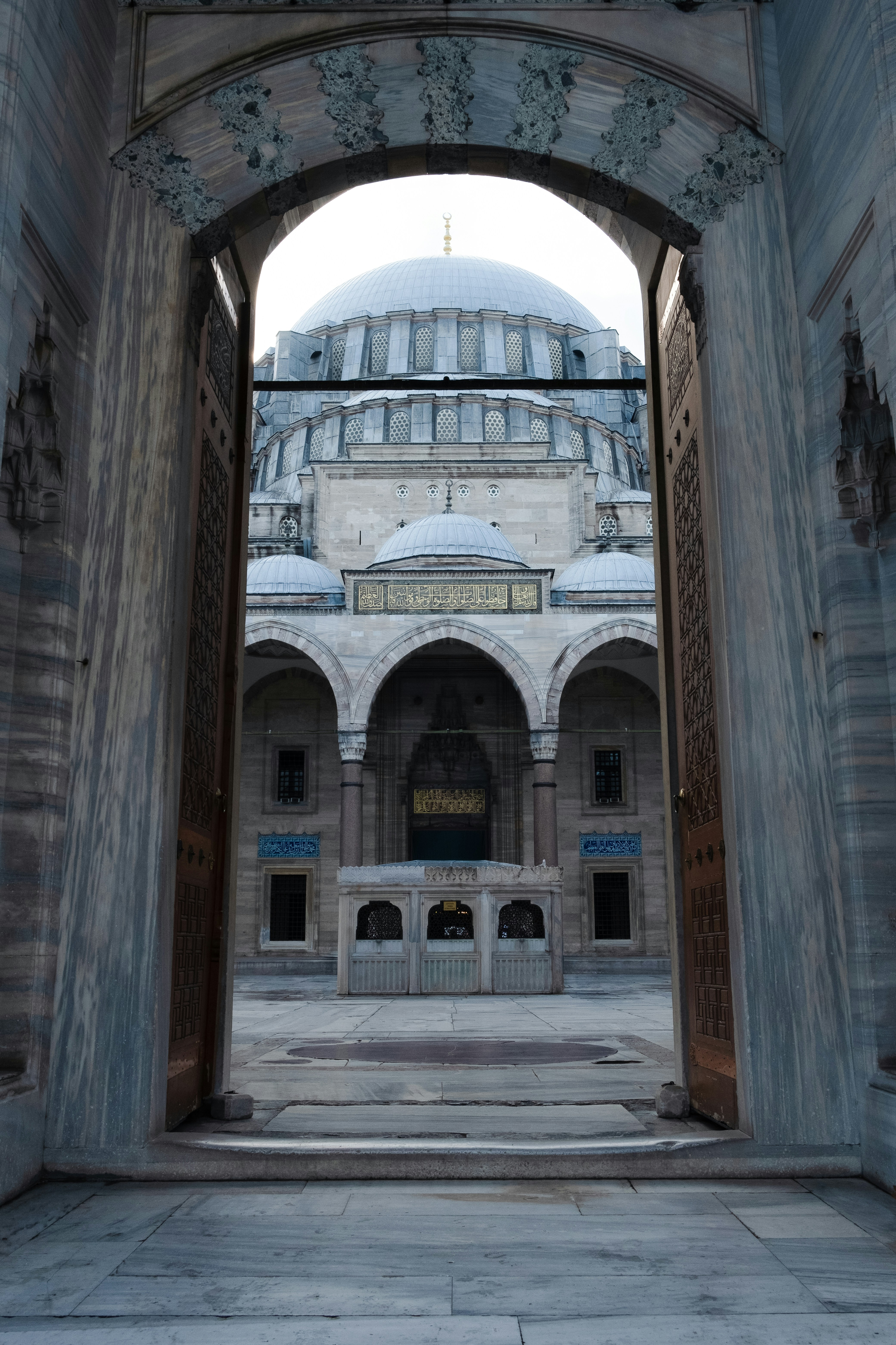 Gate to the Mosque: Framing the Dome Through Arched Thresholds