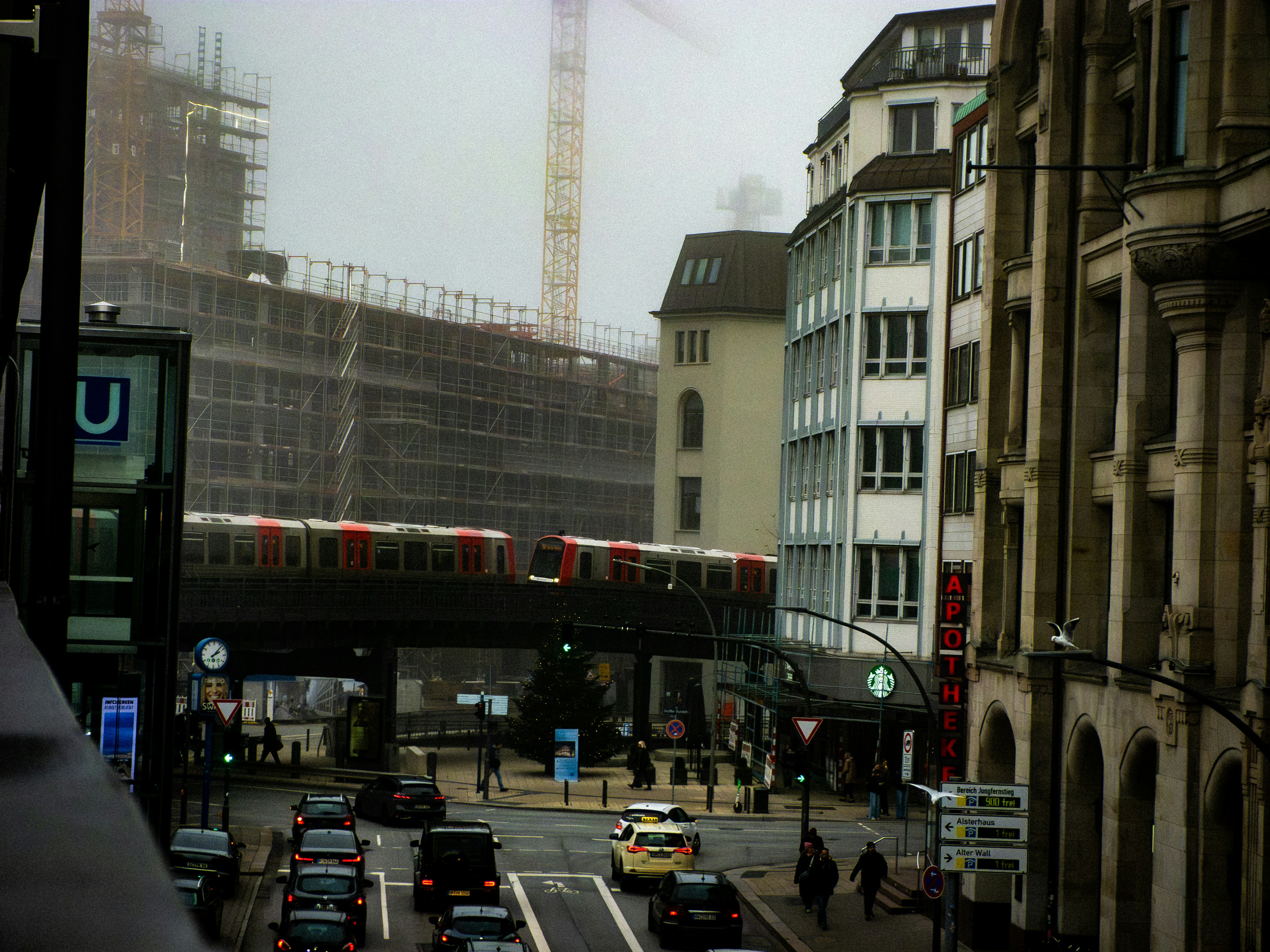 Photo by Max Feilner with Panasonic Lumix FZ100