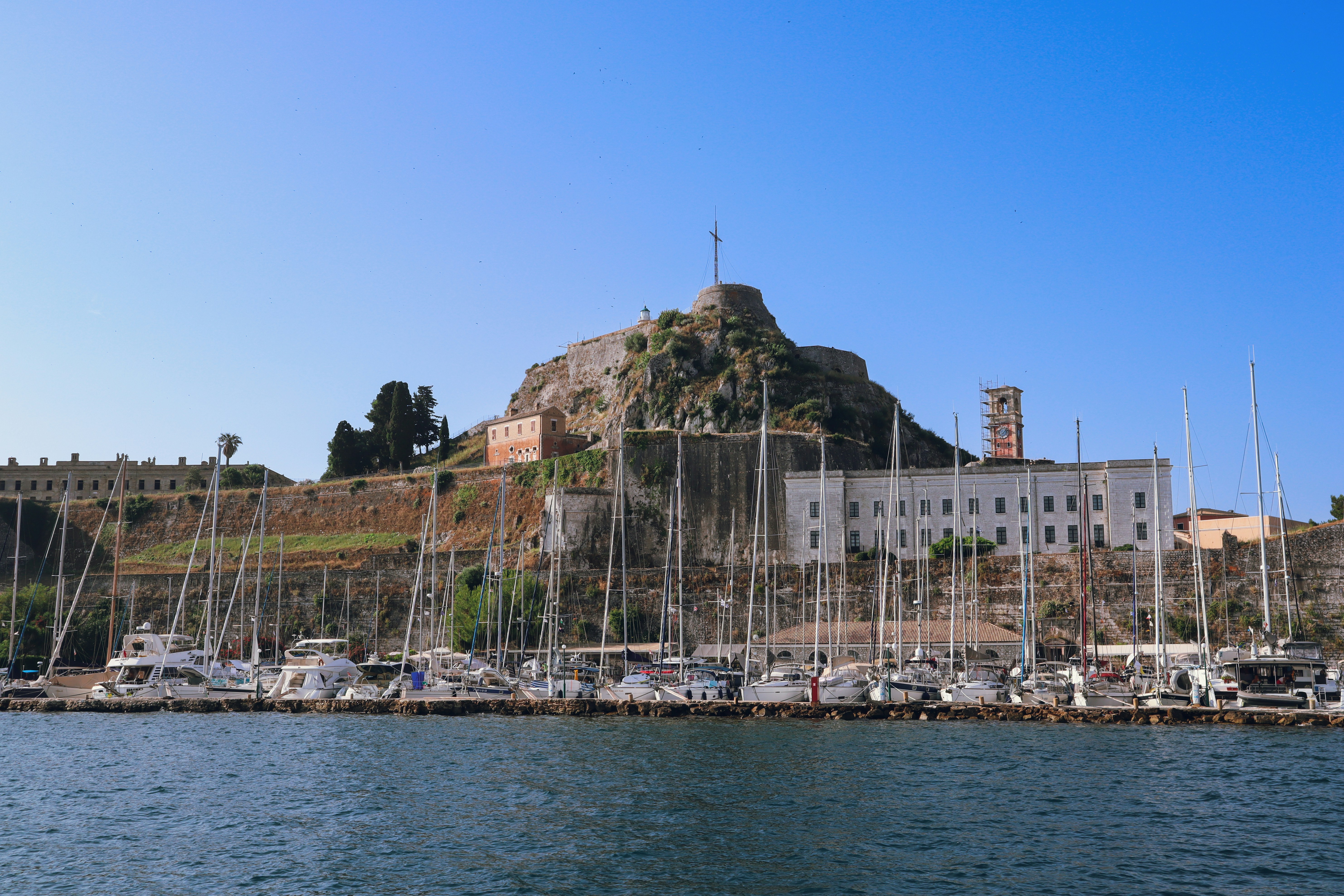 Harbor Backsplash: Boats, Basin, and a Castle Hill