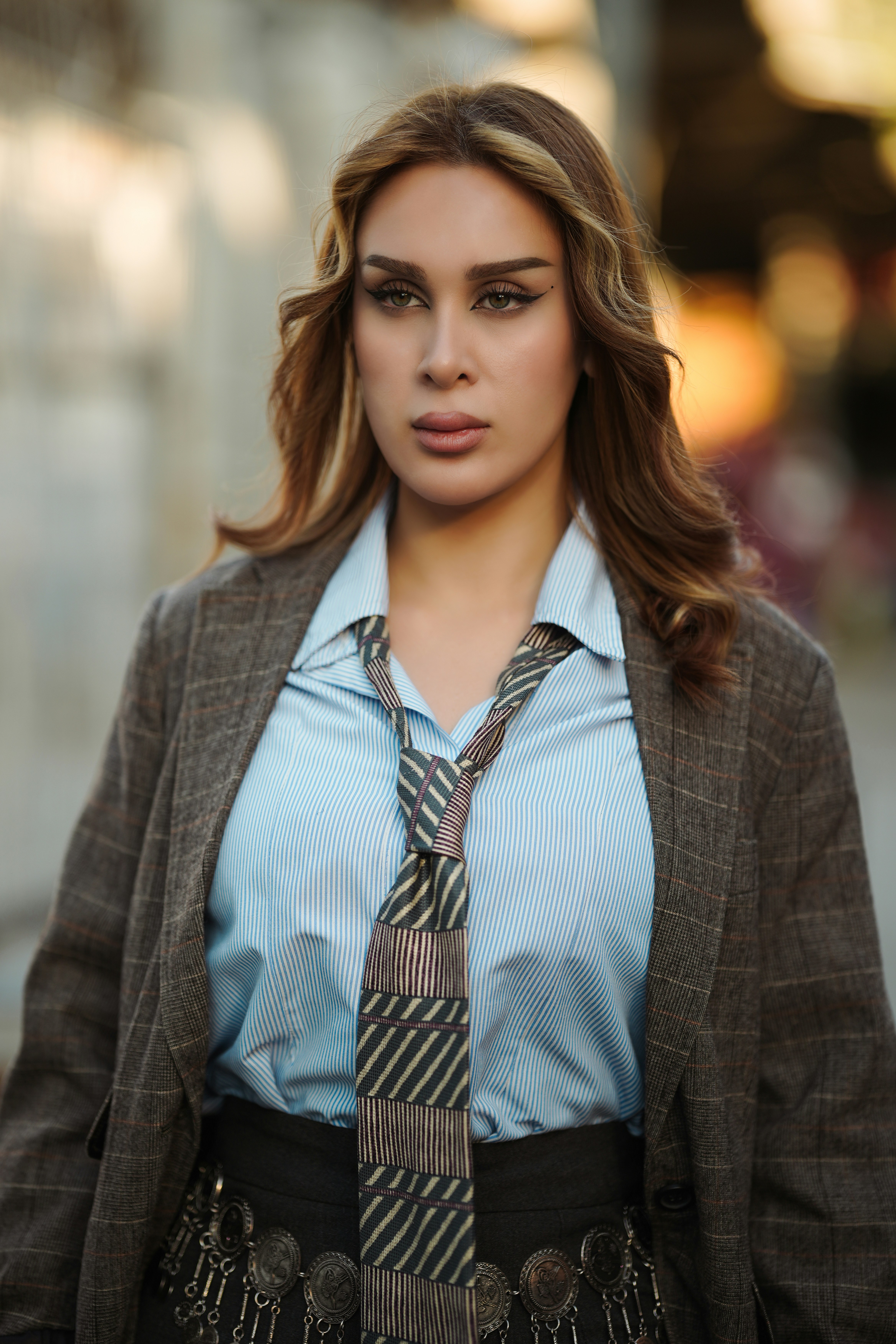 City-streetside Style: Confidence Under Soft Evening Light