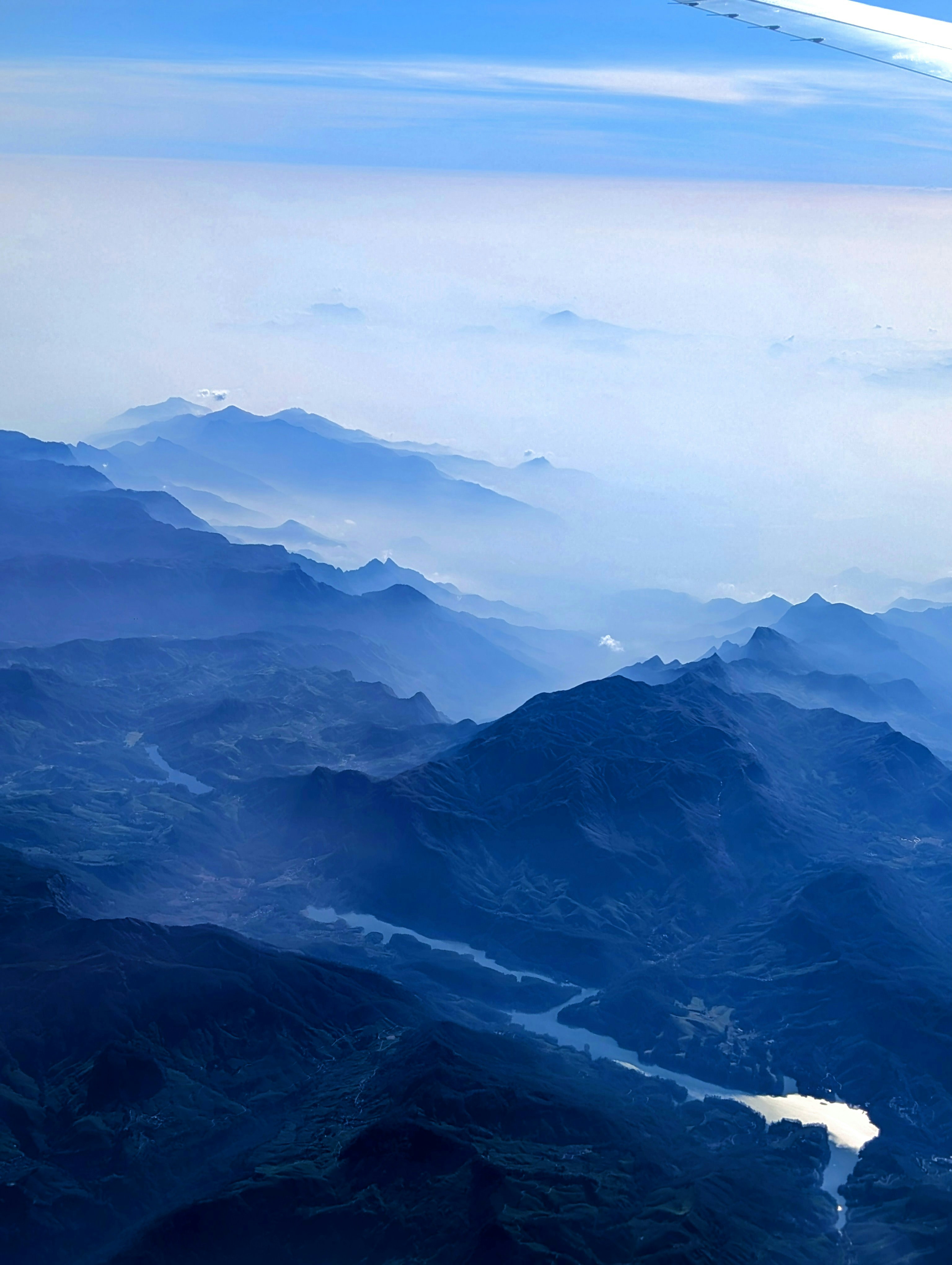 A Quiet Ridge Carved by Mist: Blue Mountains from Above