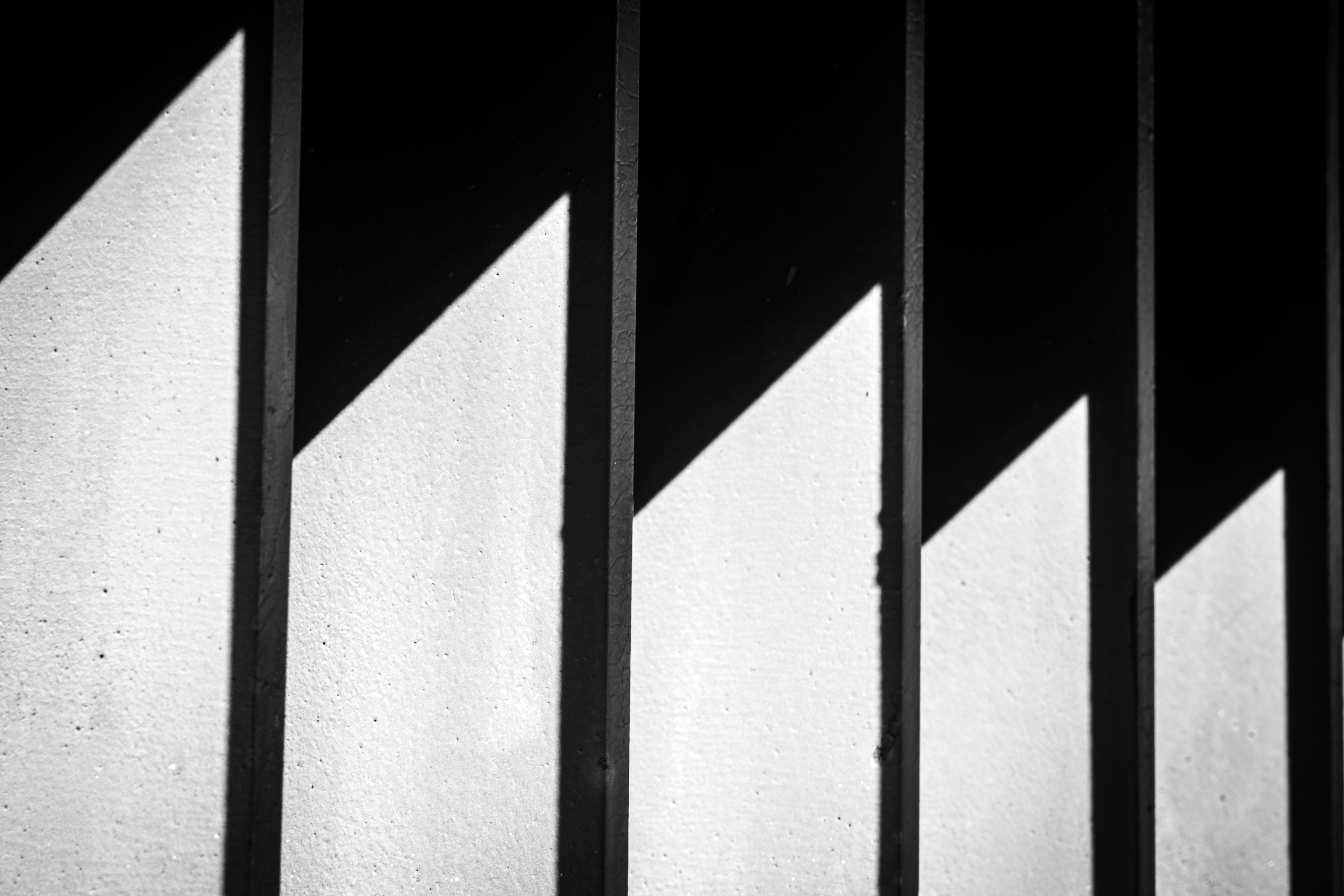 Geometric pattern of light and shadow on wall photo – Free Abstract ...