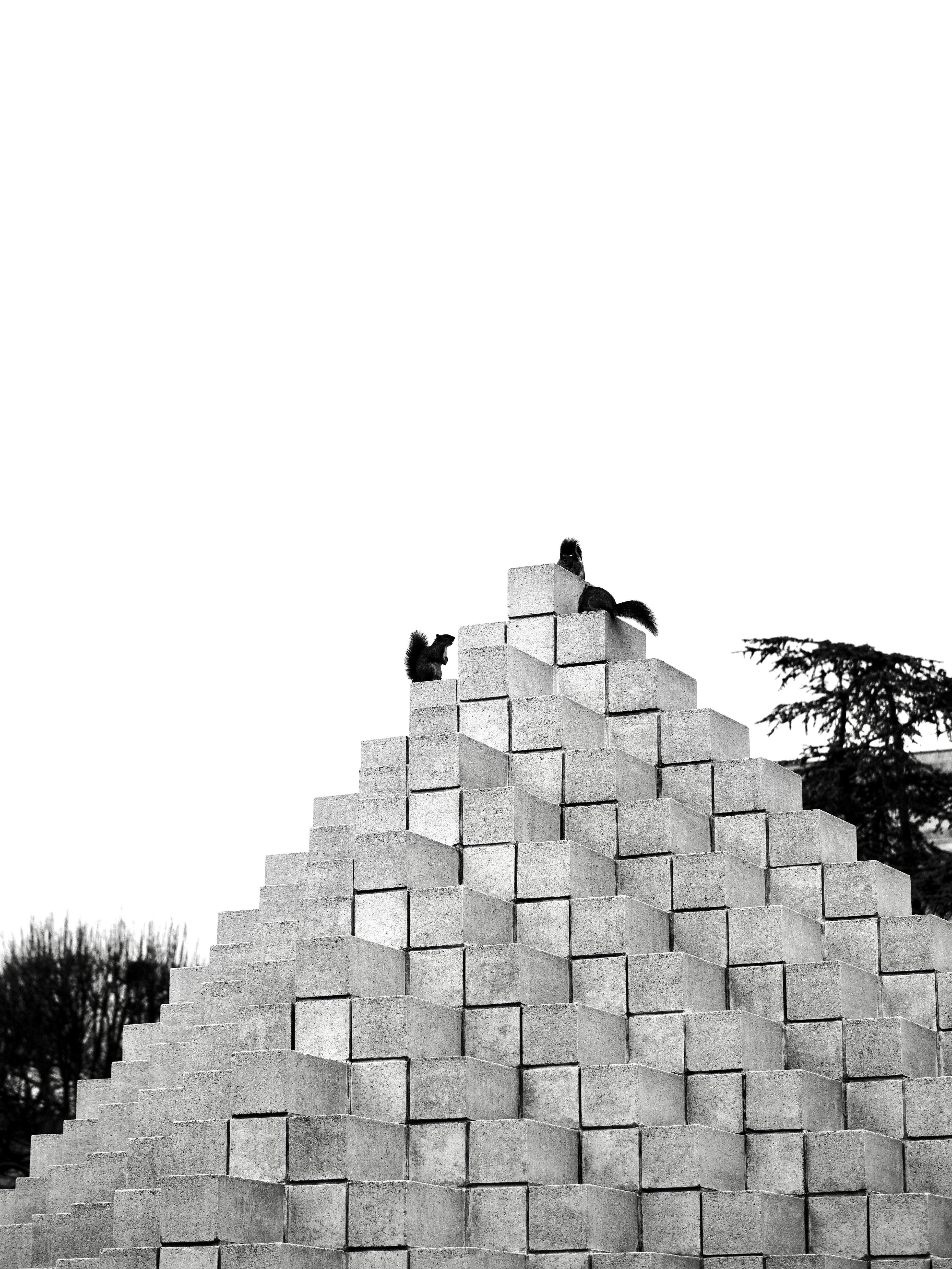 Monumental Stack: A Crystalline Pyramid Reaches the Sky