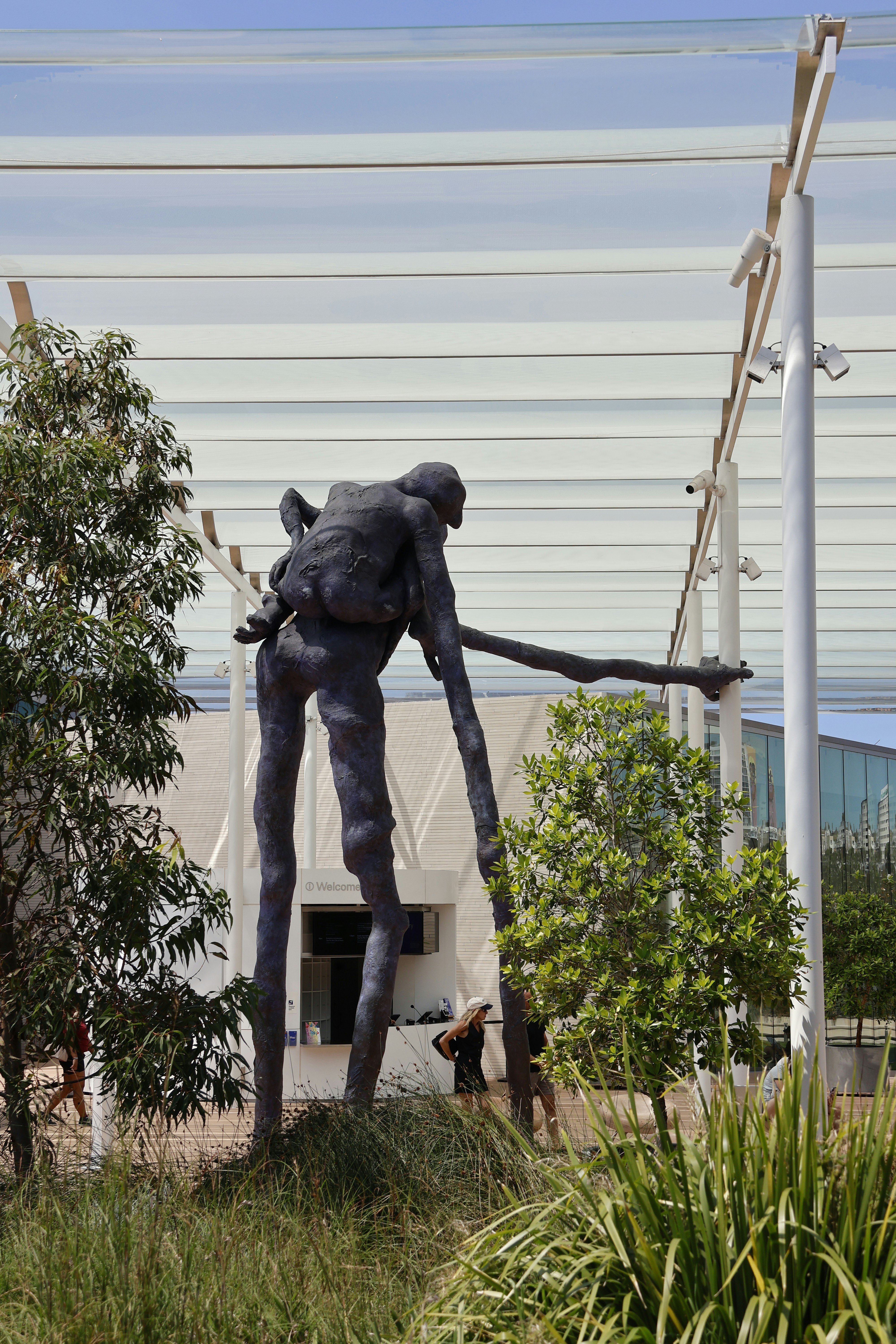 Gigantic Scramble: A Ladle-Long Arm of Steel Rises in the Garden