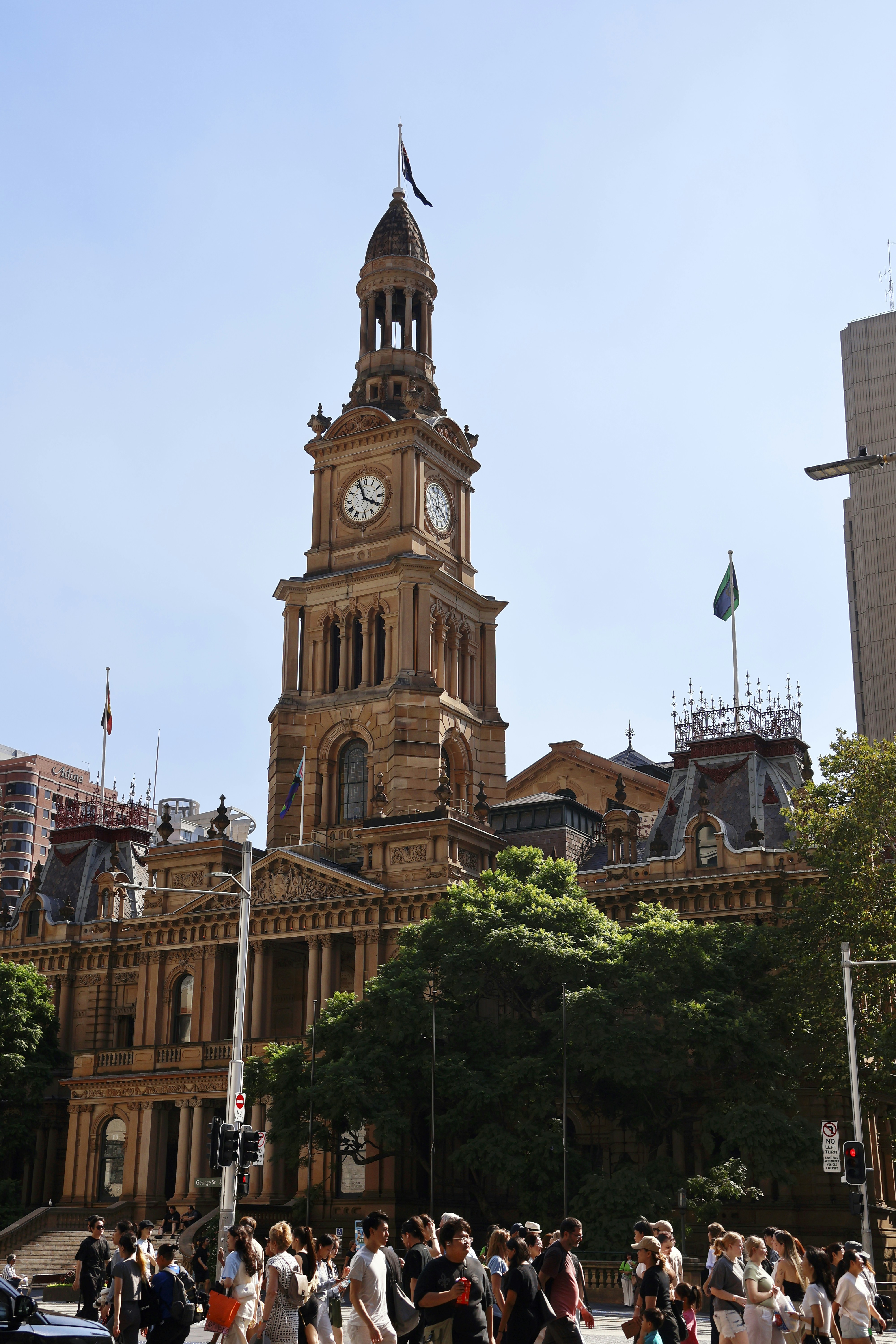 Clocktower Crown: Sydney Town Hall under a Clear Sky