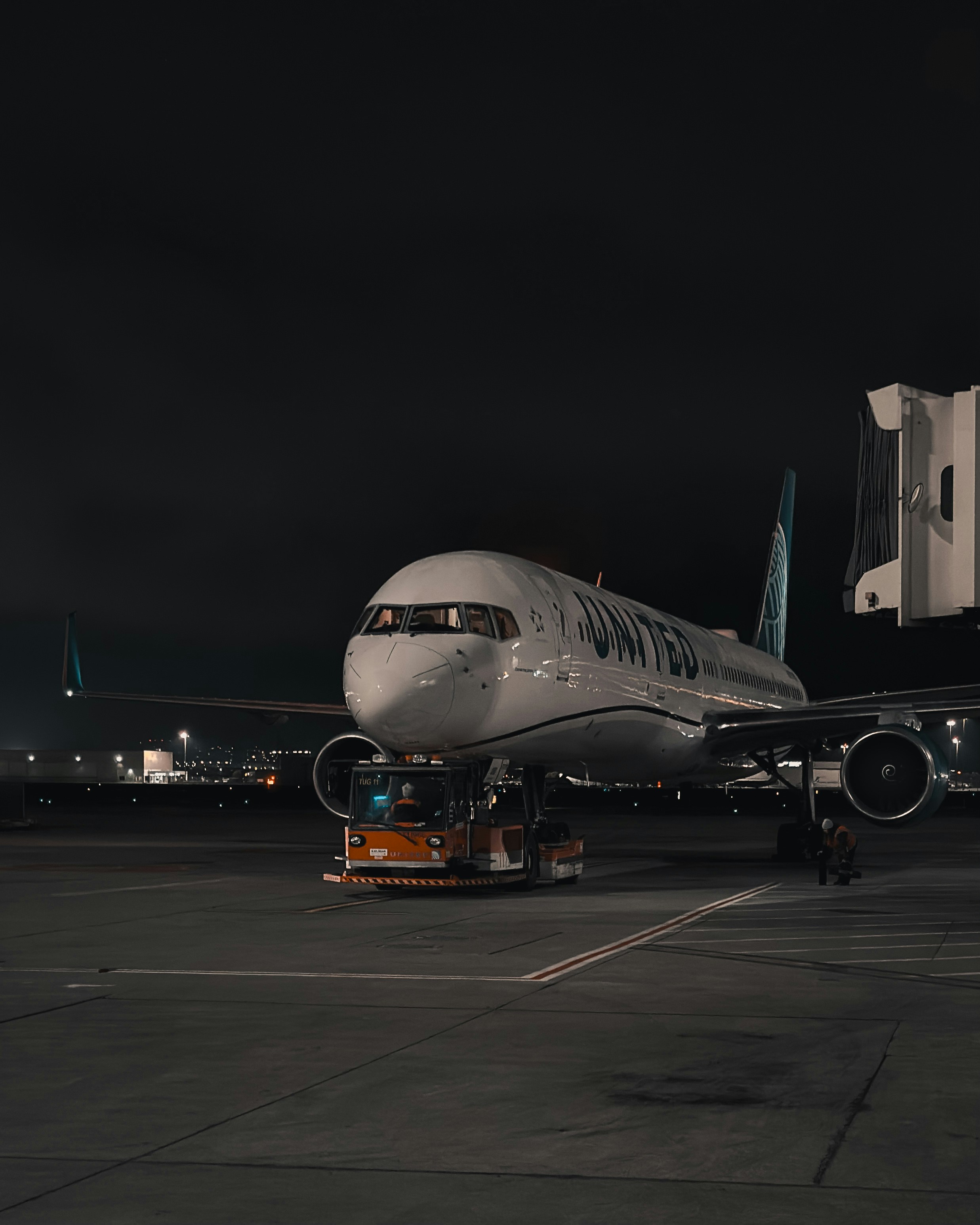 Midnight Gate: A Quiet Standby at the Jet Bridge