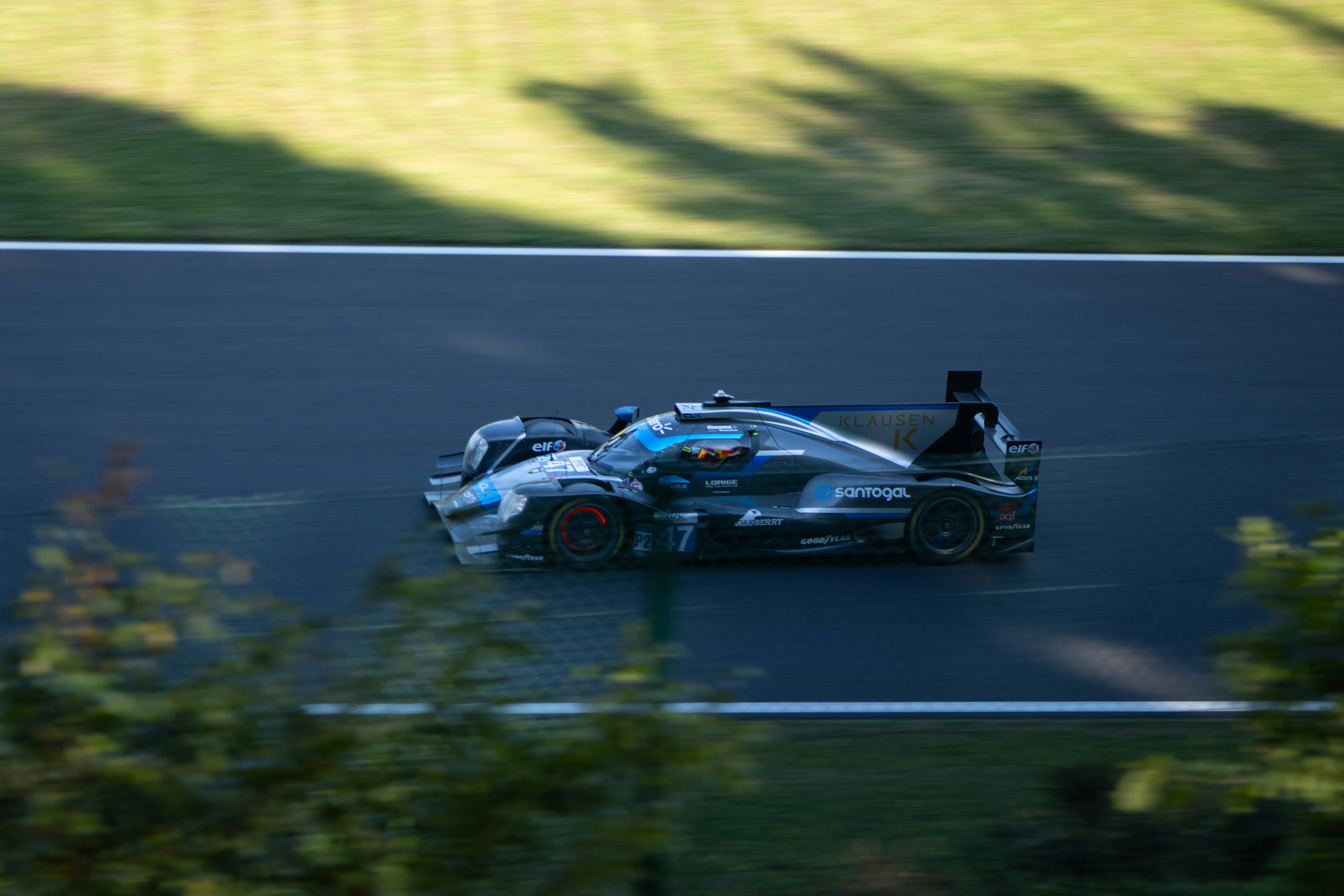 Blurr of Speed: Racing Prototype in a Green Corridor