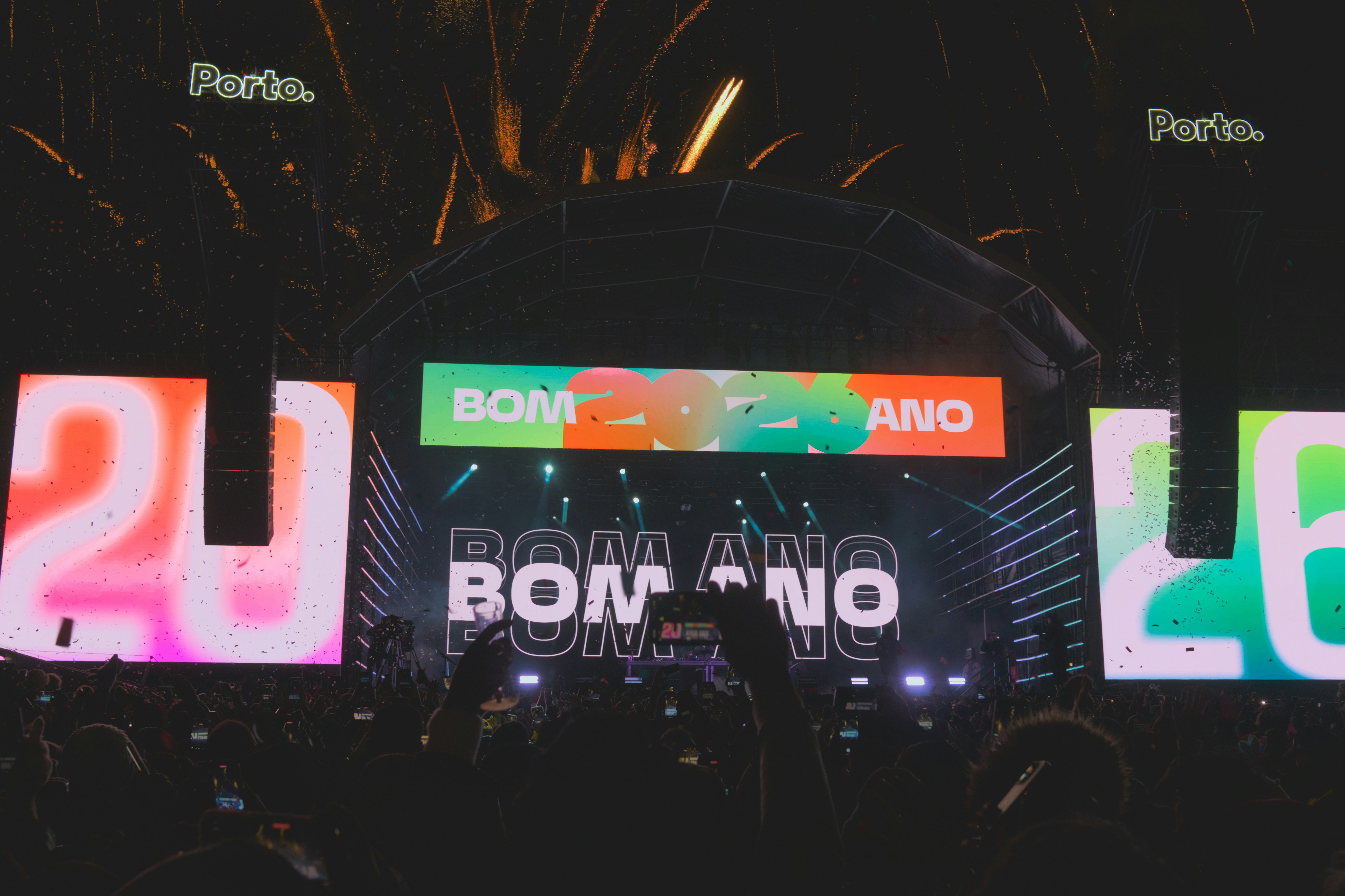 Luminous Bonanza: Fireworks and a Neon-Bathed Stage Surge