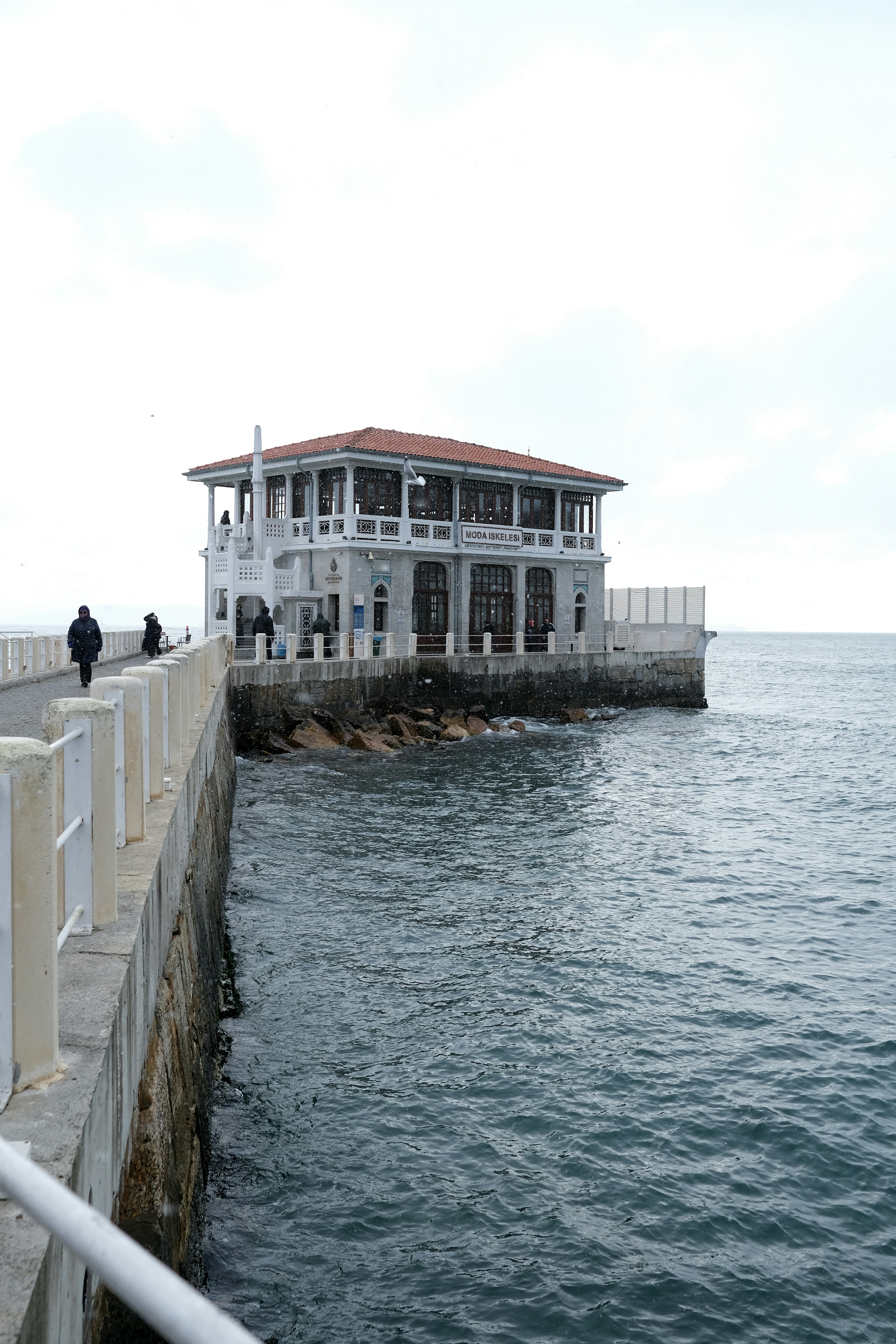Harborhouse at the Pier: A Quiet Sea-Side Keep