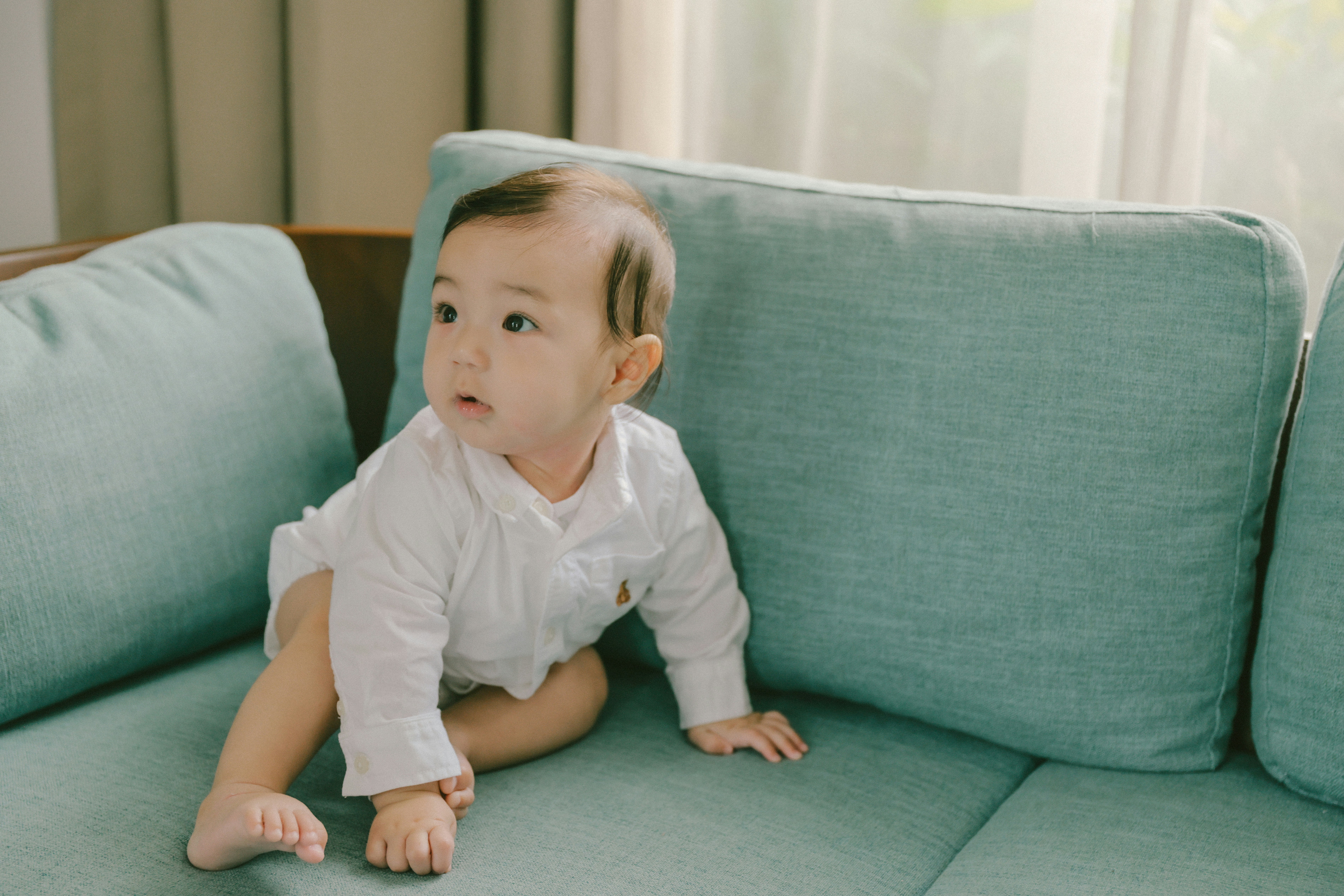Baby Sitting Pictures | Download Free Images on Unsplash