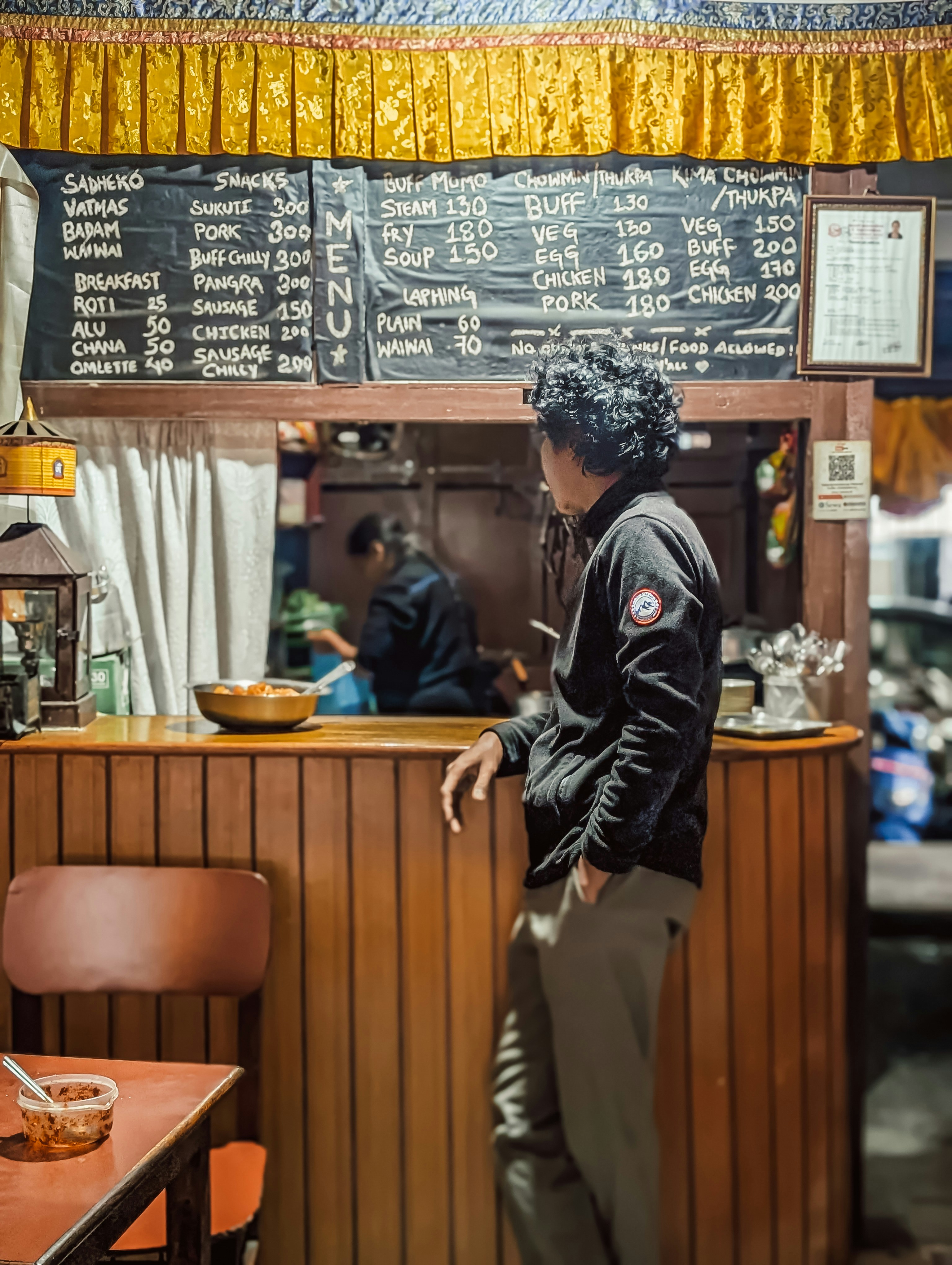 Midnight Snack Stand: A Quiet Moment in the Neon Cafeteria