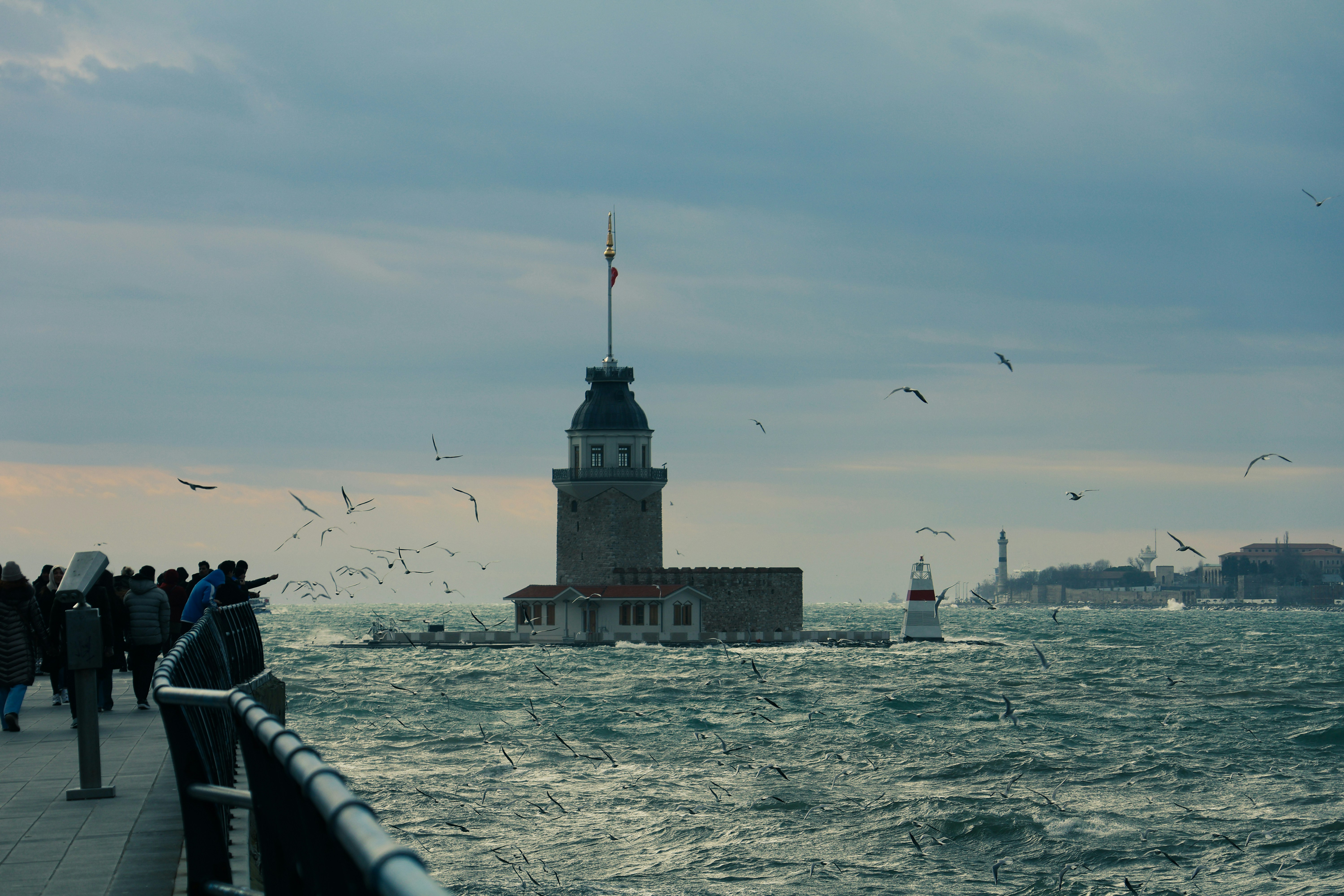 Lighthouse Watch: Seabreeze Over the City