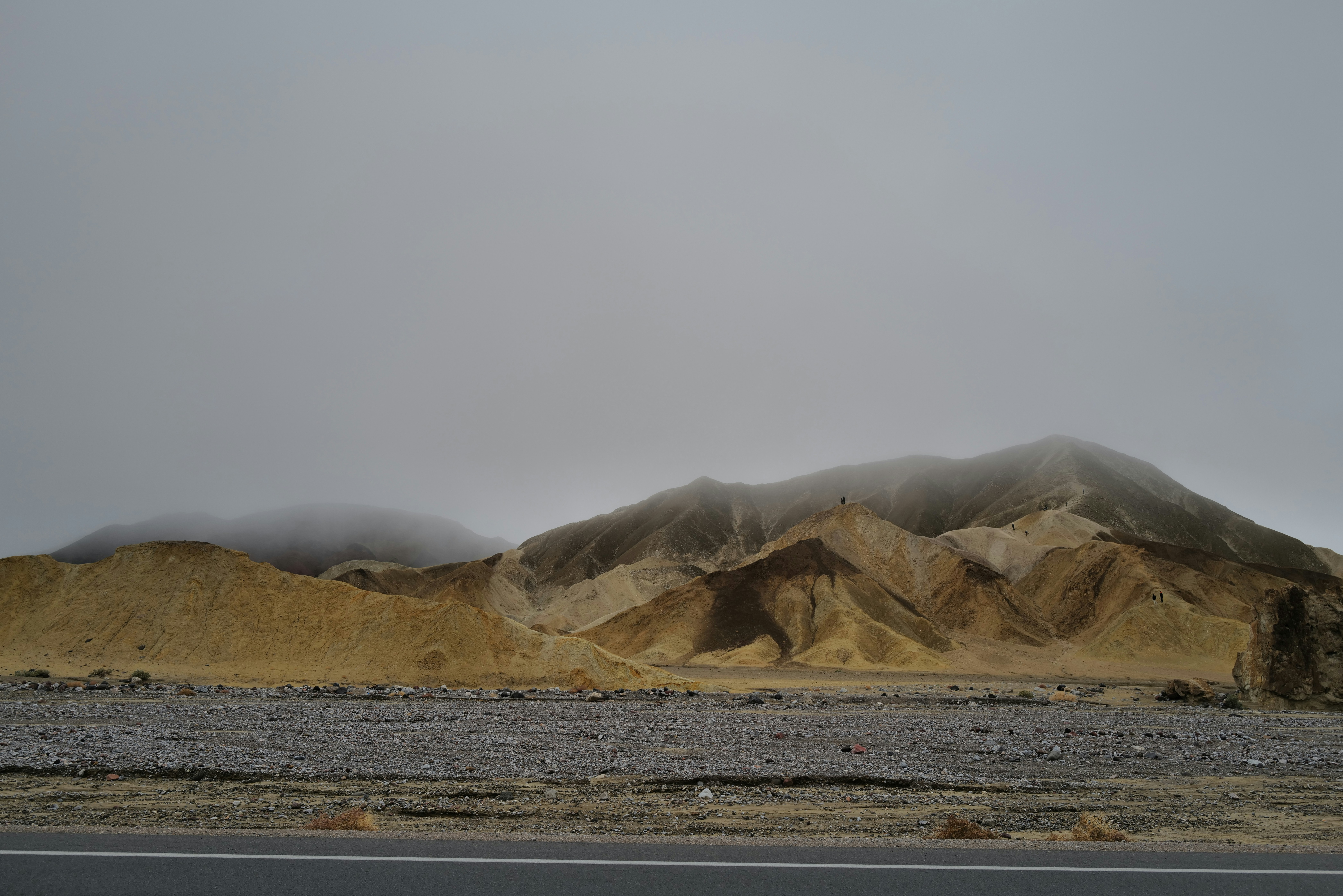 Desert Ridge Beneath a Quiet Gray Sky