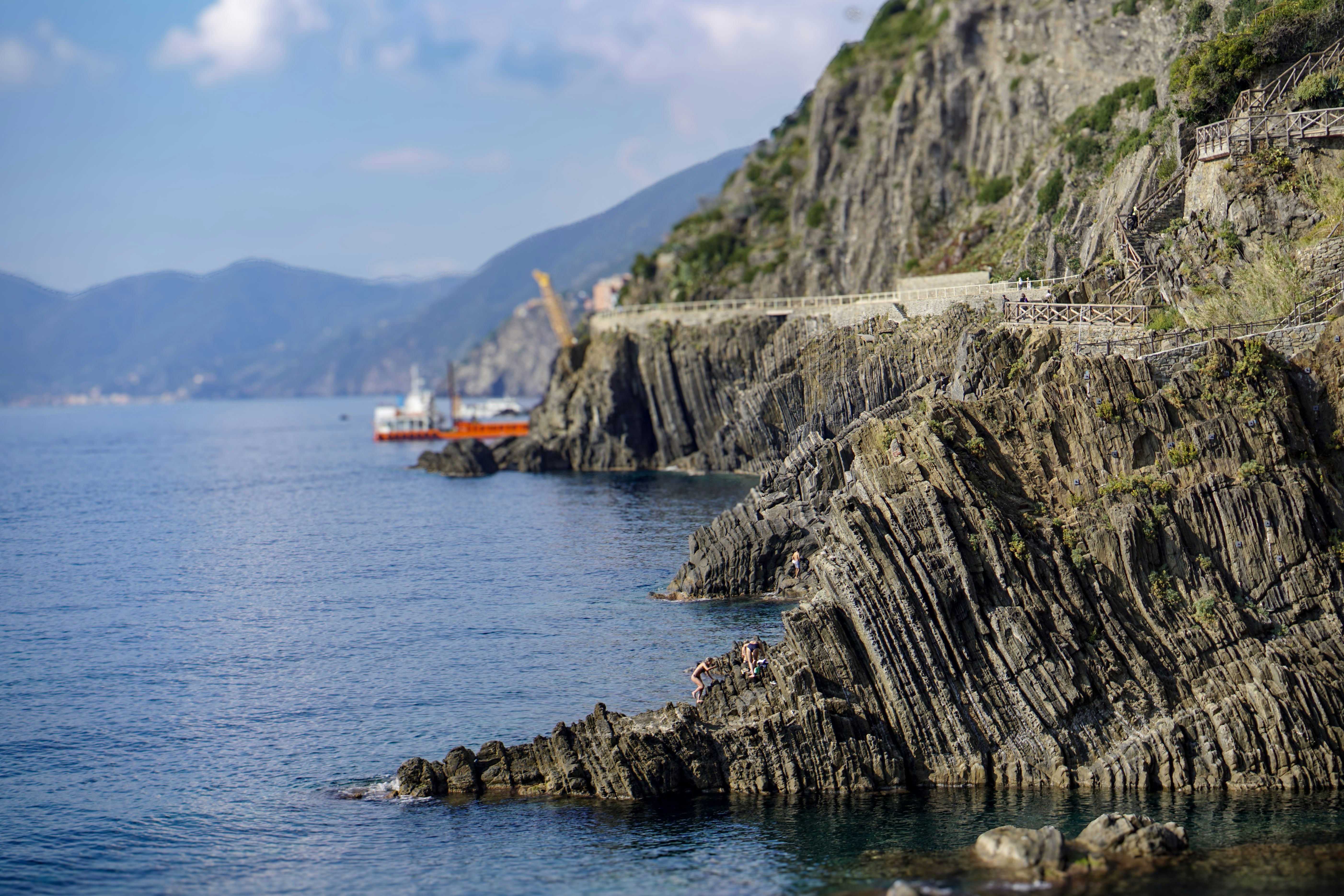 Cliffside Coastline Under a Quiet Horizon