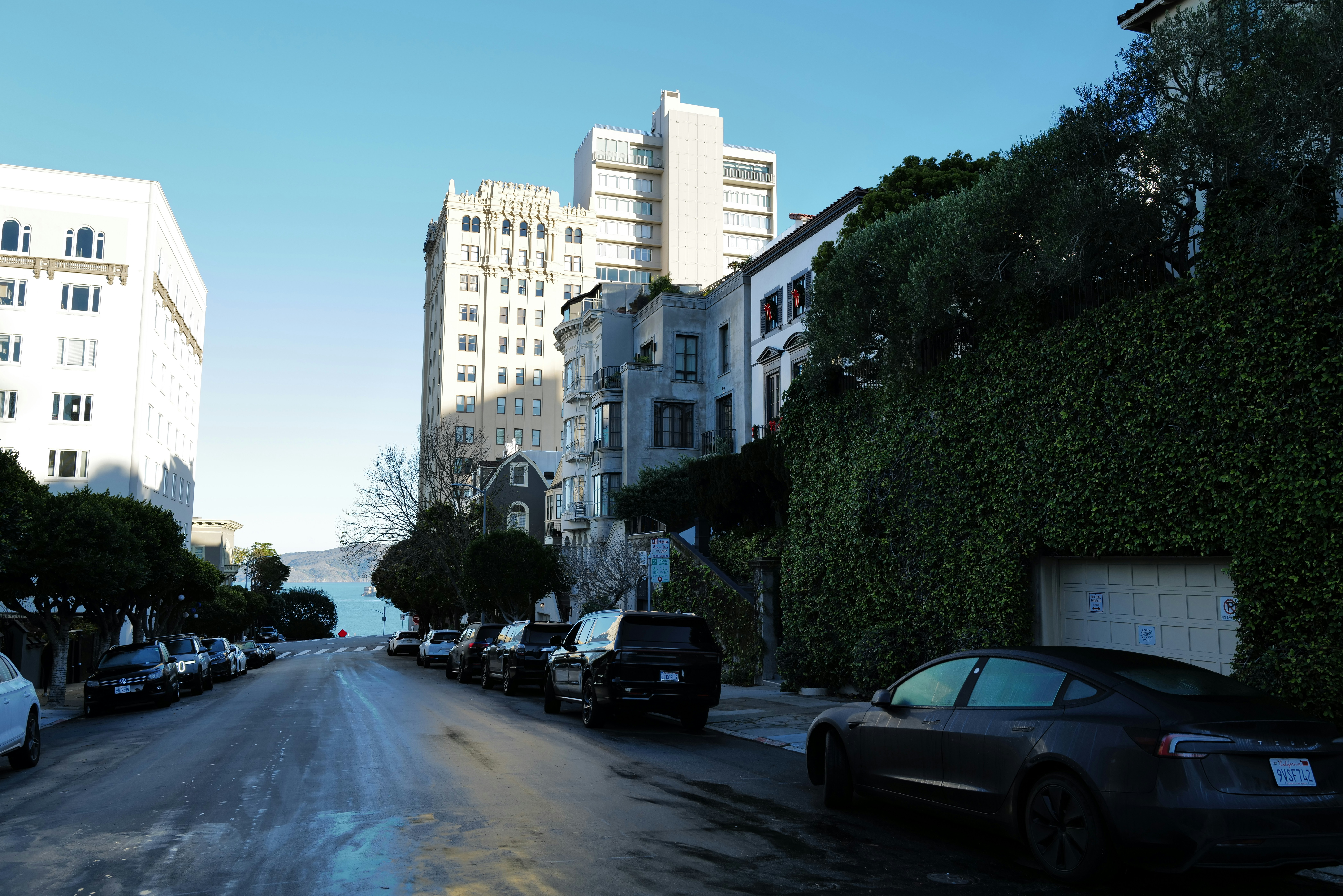 Urban Avenue to the Waterfront: A Sunlit San Francisco–Style Street