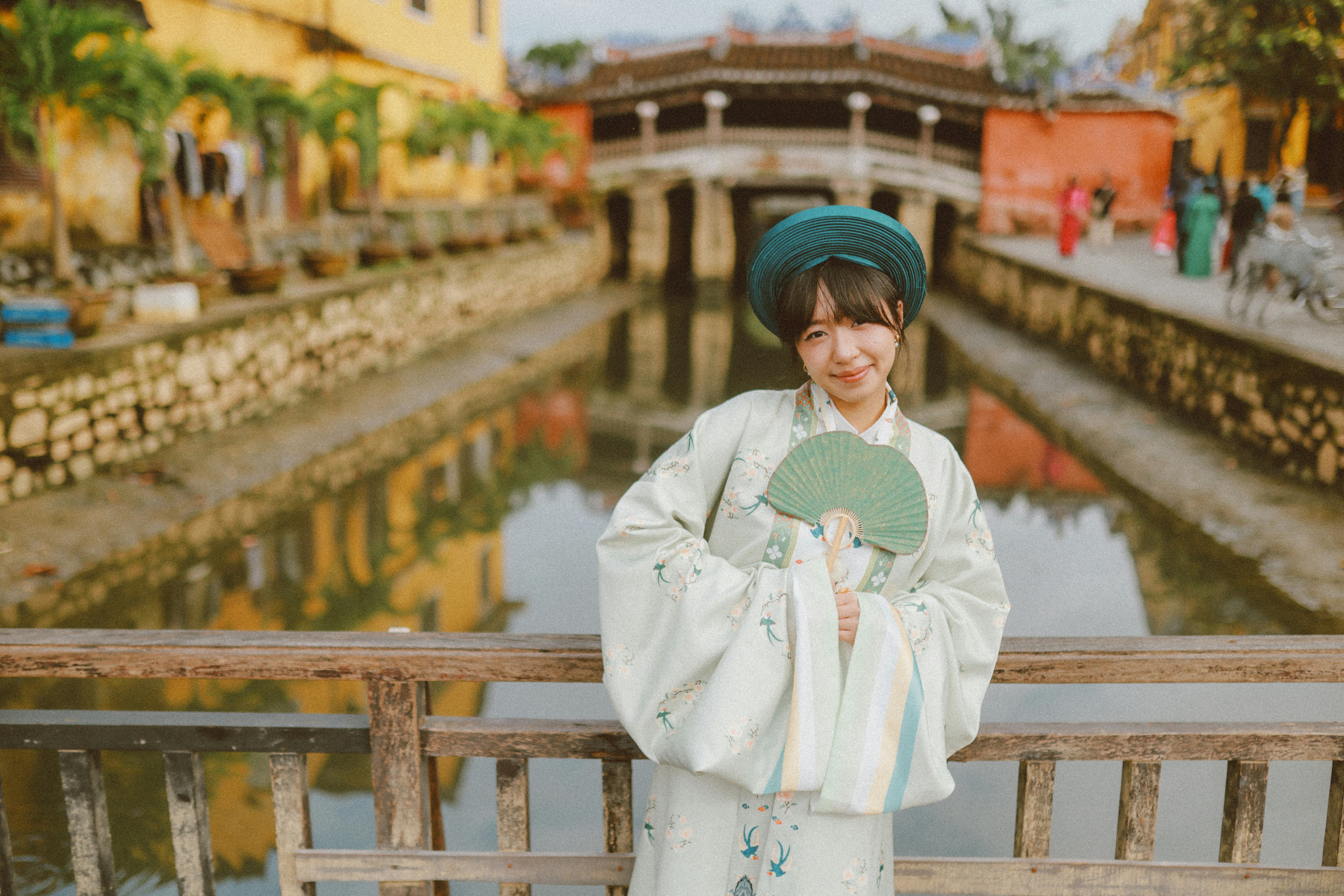 Brushstrokes of Culture: A Portrait on the Bridge