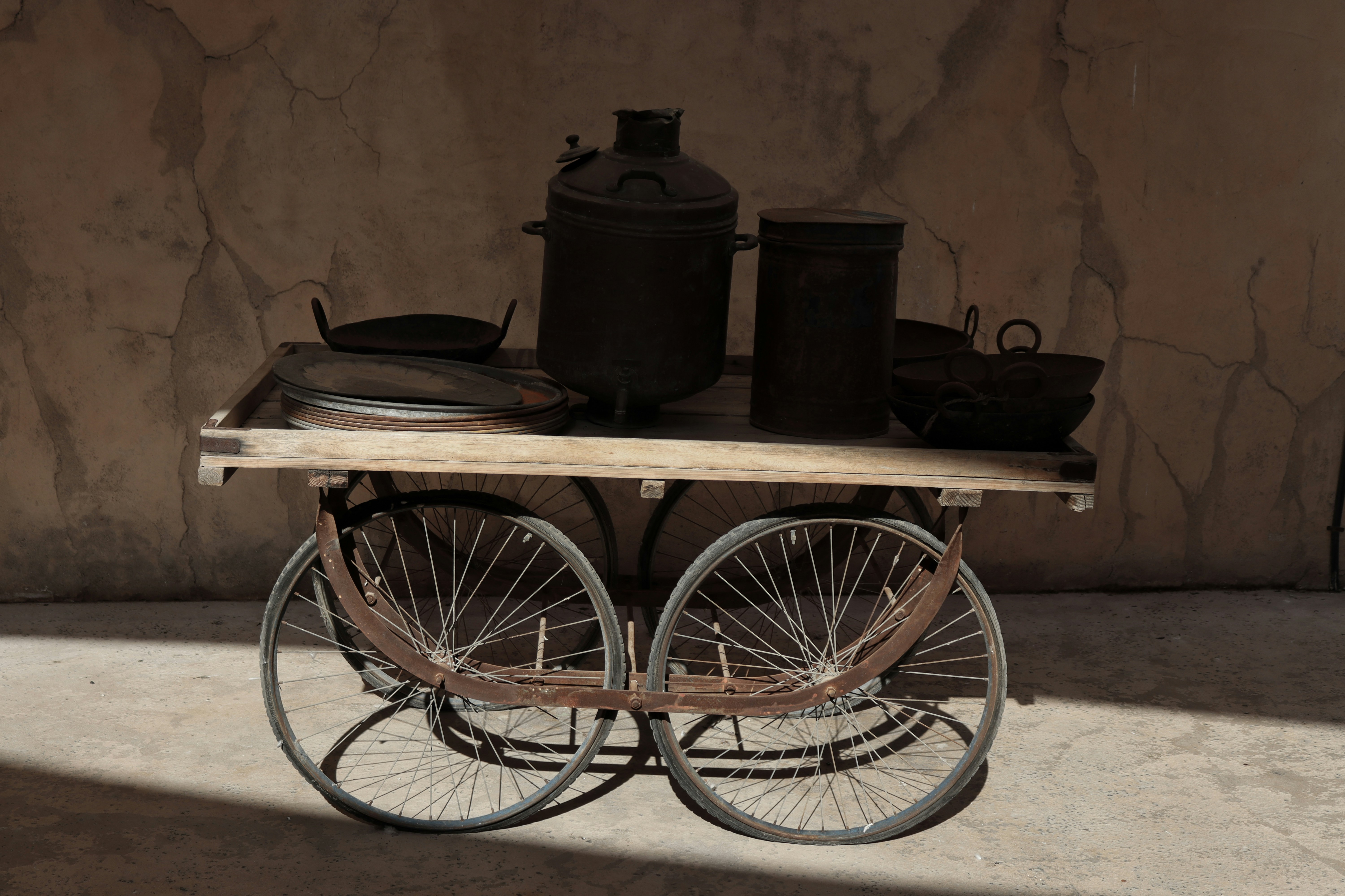 Rust and Routines: A Kitchen Cart on Two Wheels
