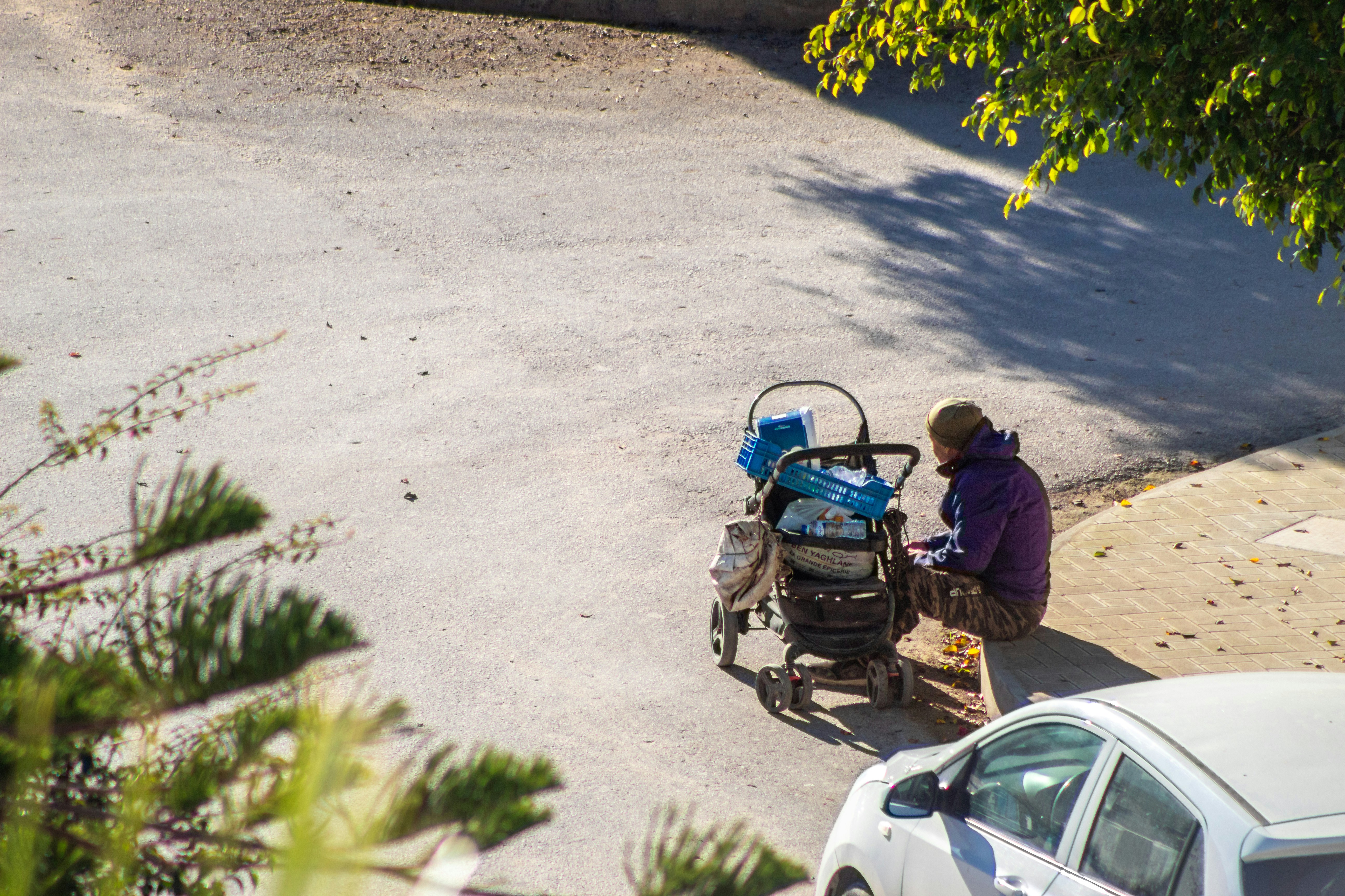 Mild-mannered Task: A Shopper's Stop at the Curb