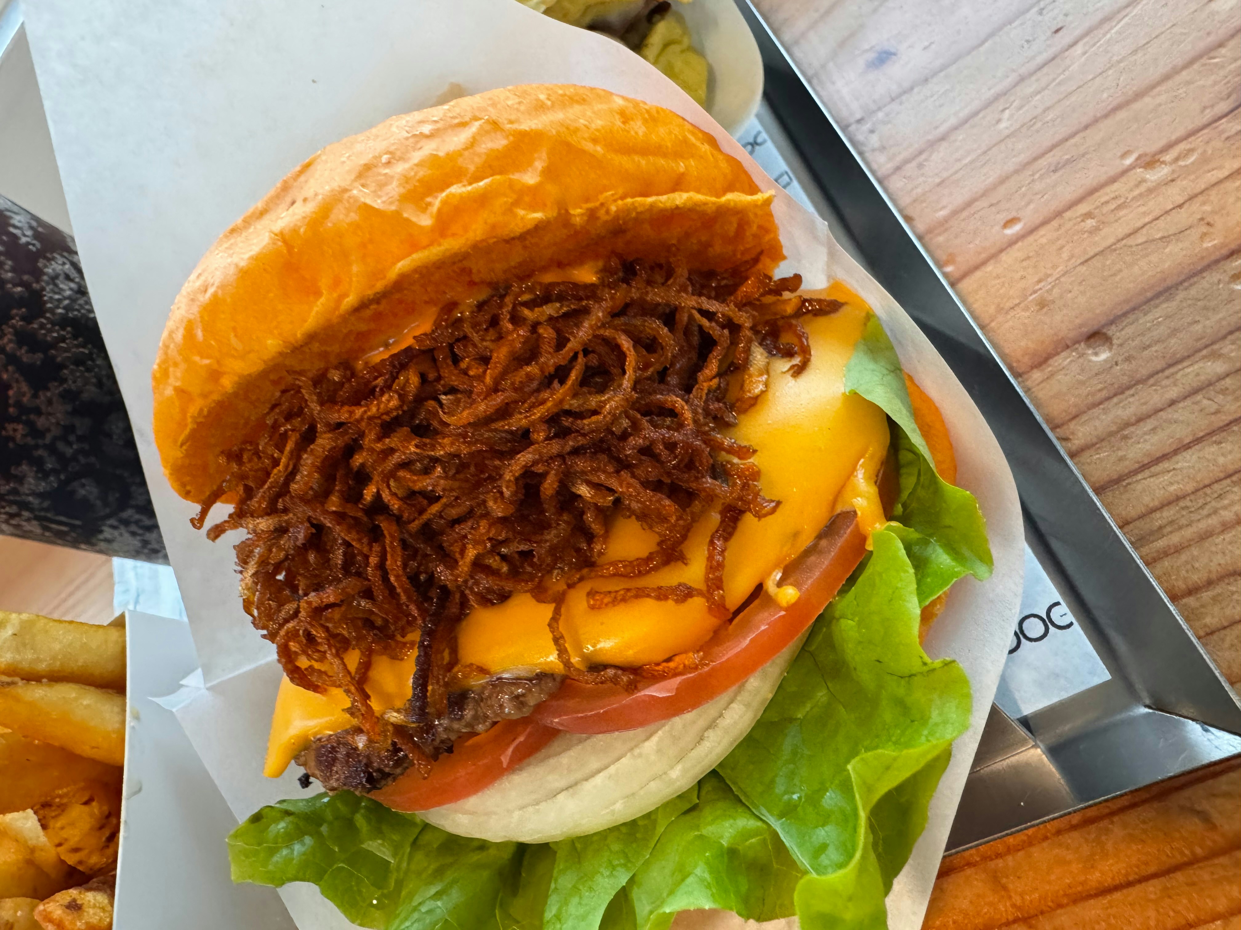Crisp Classic Cheeseburger with Crispy Onions