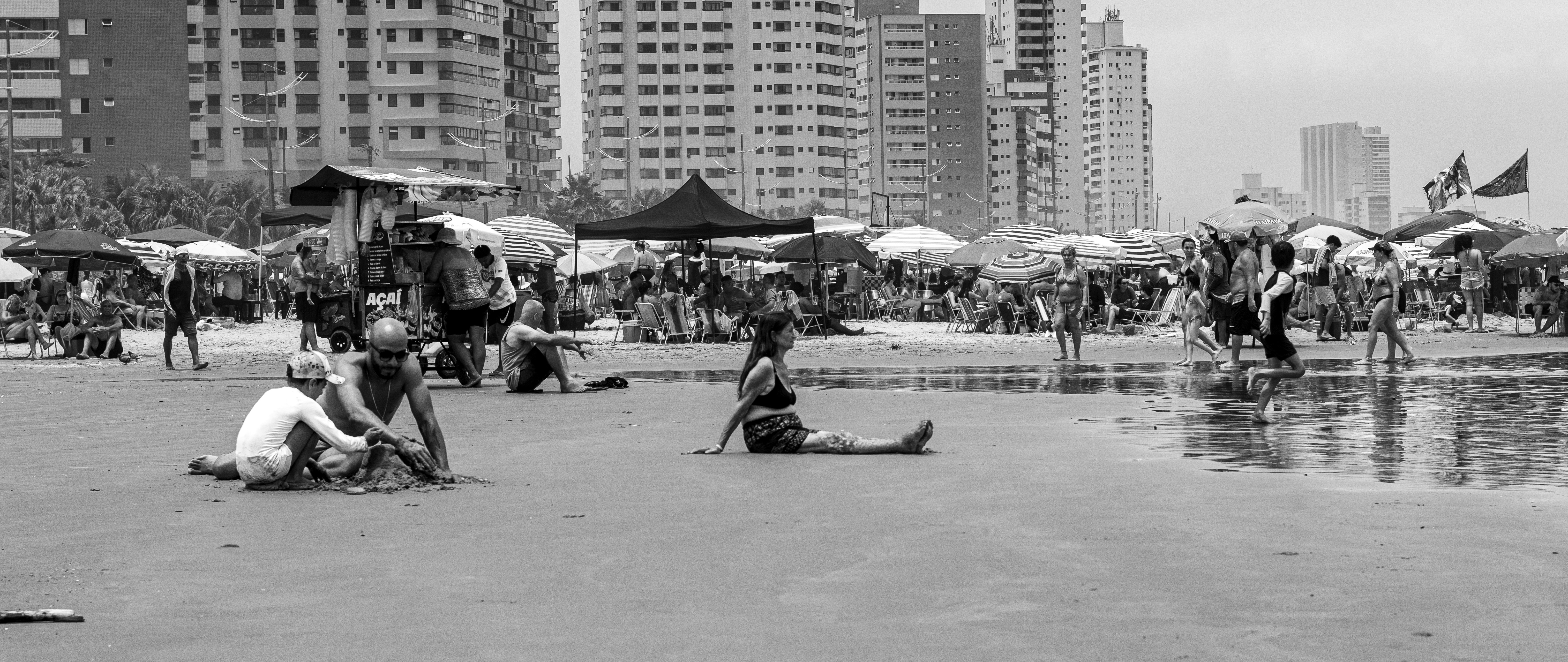 Beachfront in Motion: Everyday Lives Along a Sunny Shore