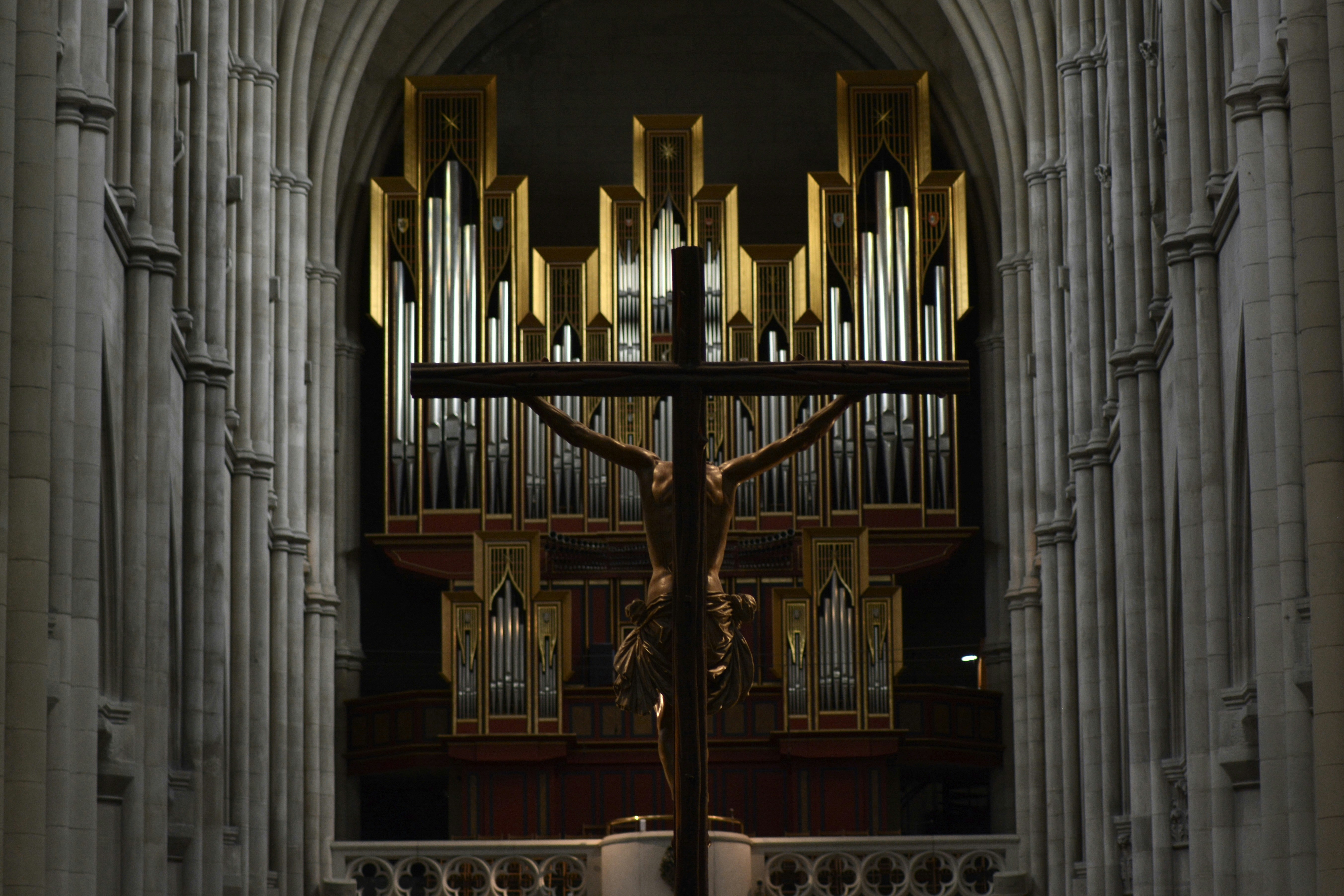 Crucifix in front of a large church organ photo – Free Architecture ...