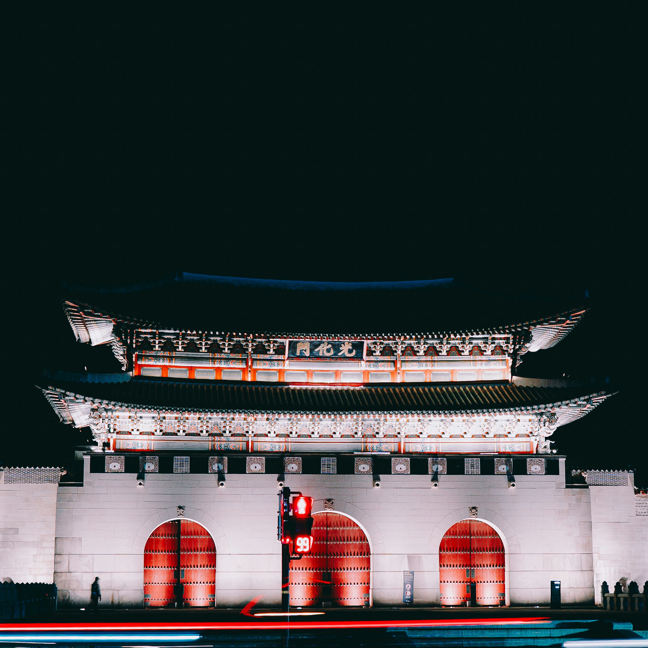 Gateway in Neon Night: Axiomatic Red Doors under Moonlit Eaves