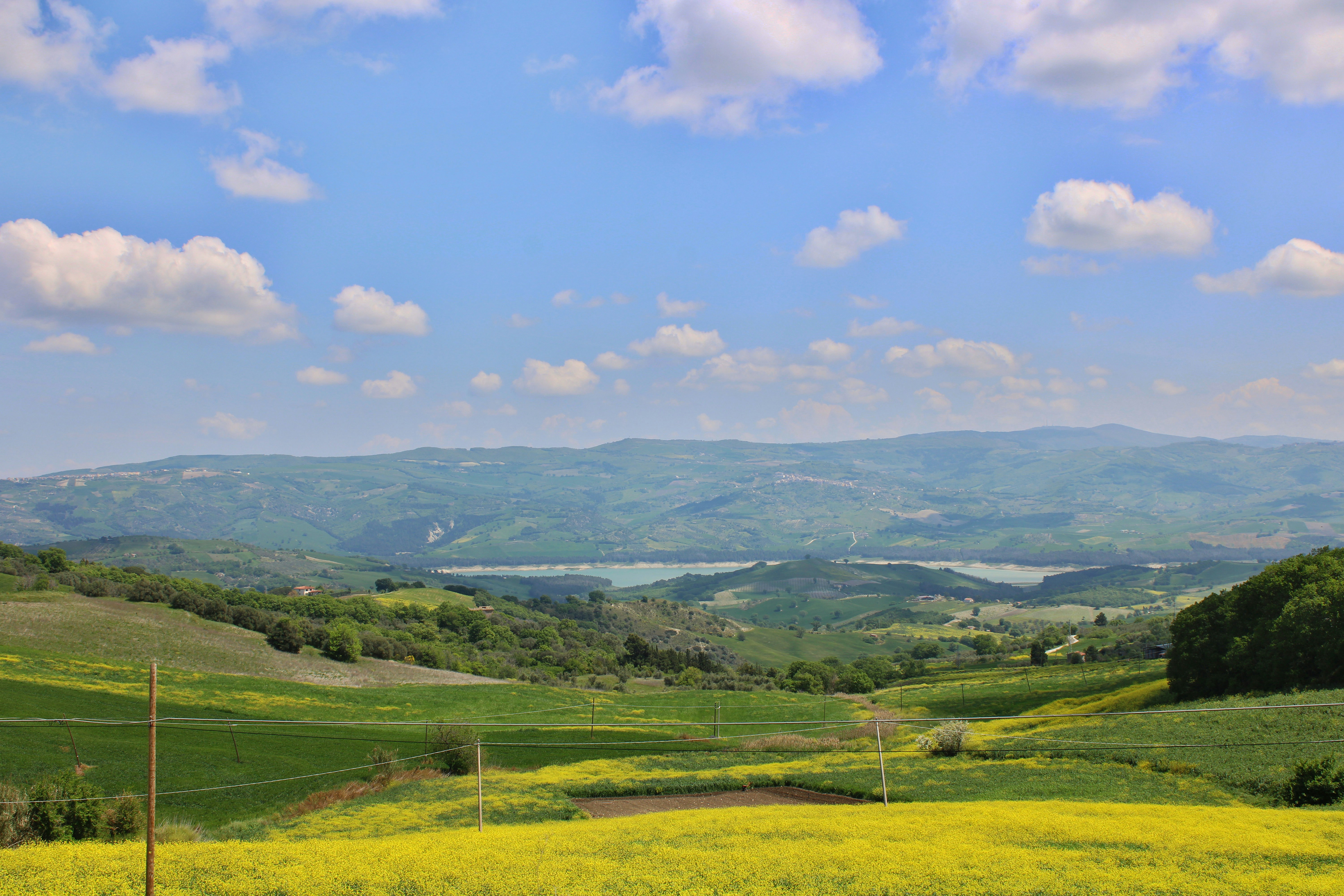 Valley Chorus: A Rolling tapestry of Field and Sky