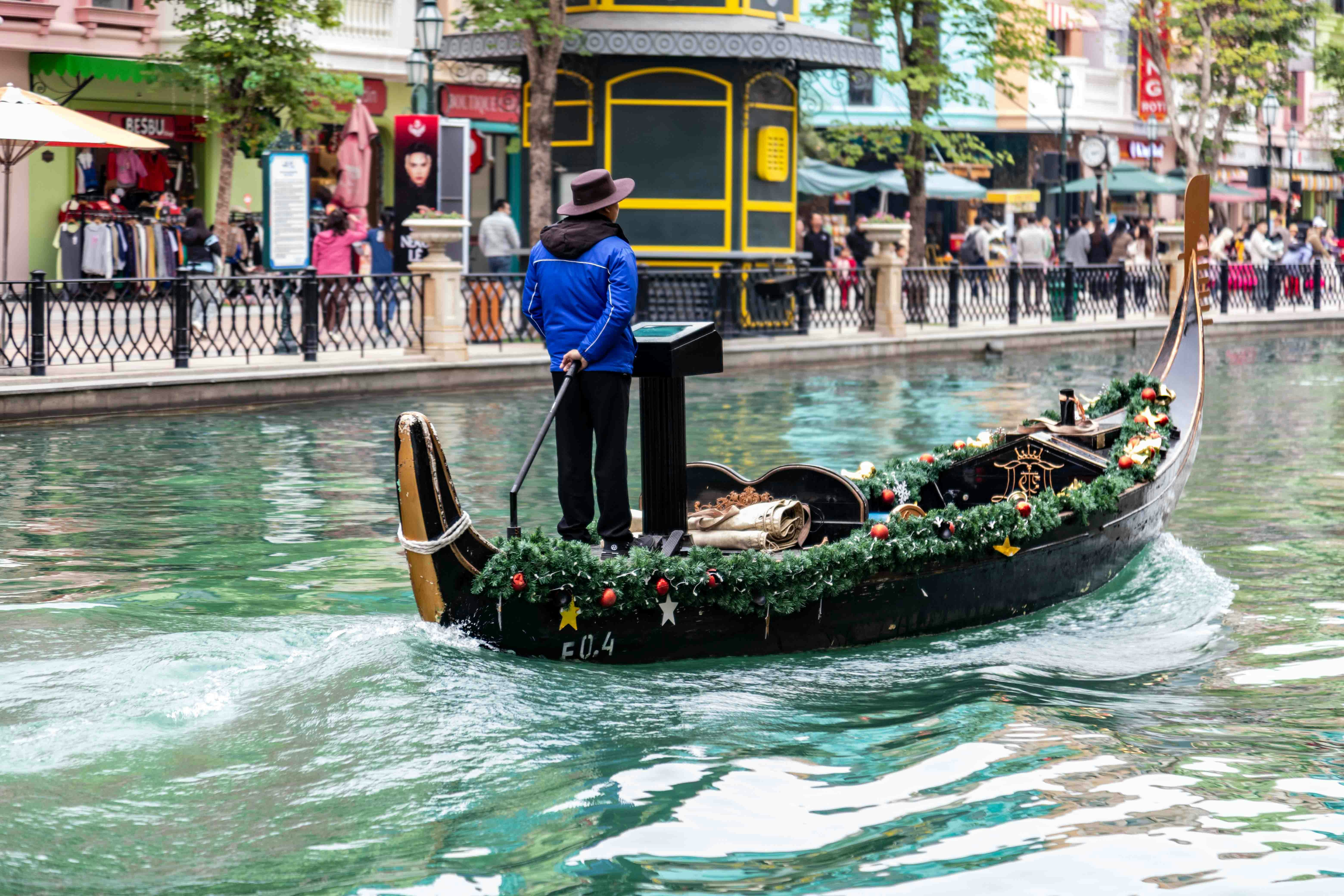 Gondola on a Nested Canal