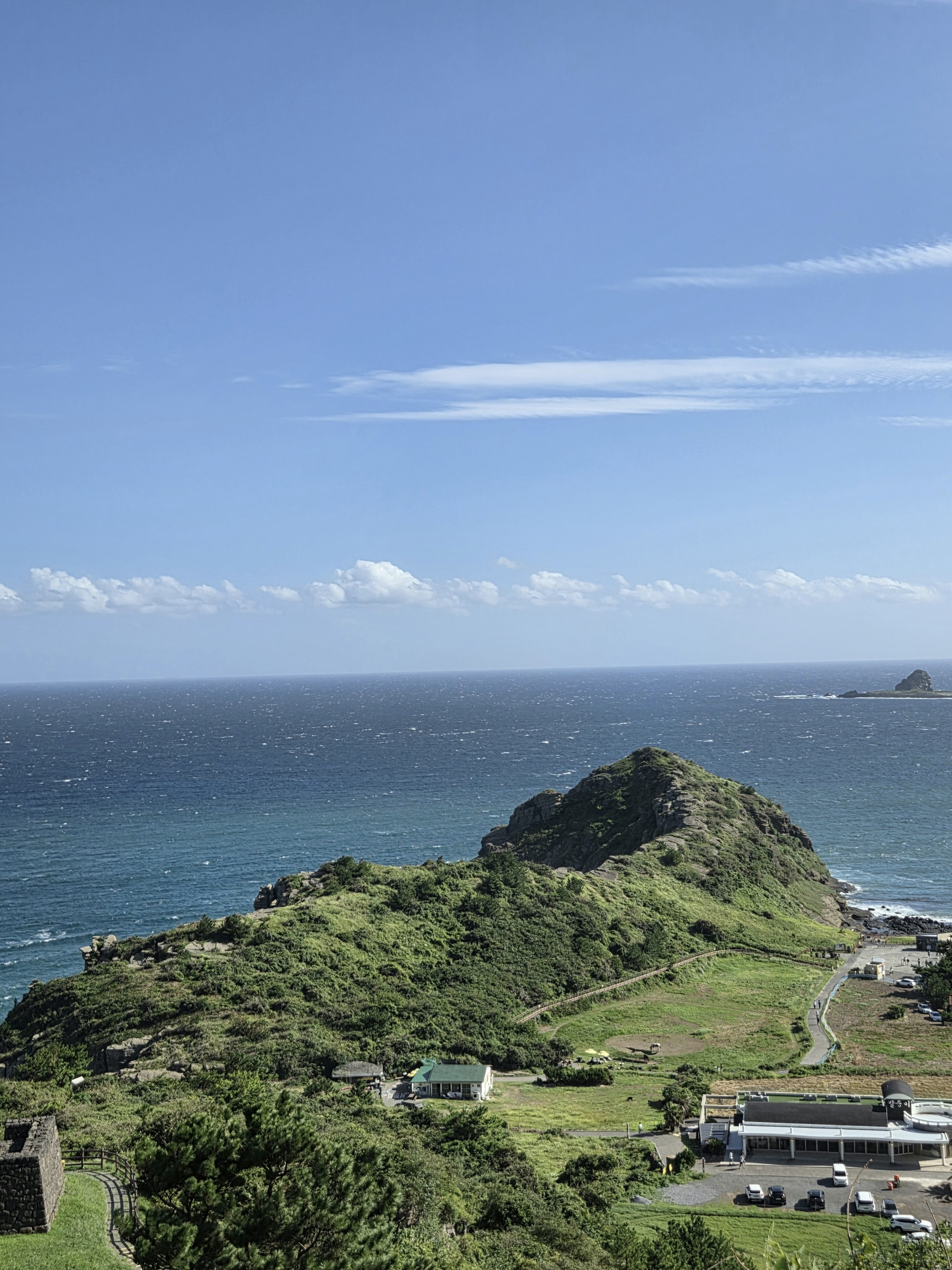 #Jeju #JejuIsland #VisitJeju #KoreaTravel #SouthKorea #Korea #TravelKorea #KoreanLandscape #IslandLife #OceanView #Seascape #Coastal #Coastline #BeachVibes #Waves #BlueWater #NaturePhotography #LandscapePhotography #TravelPhotography #Wanderlust #ExploreMore #GetOutside #HikingTrail #VolcanicIsland #Hallasan #Sunrise #Sunset #GoldenHour #MistyMorning #JejuCafe#제주도 #제주 #제주여행 #제주풍경 #제주바다 #오름 #한라산 #제주카페 #국내여행 #여행사진 #바다풍경 #일상기록 #감성사진