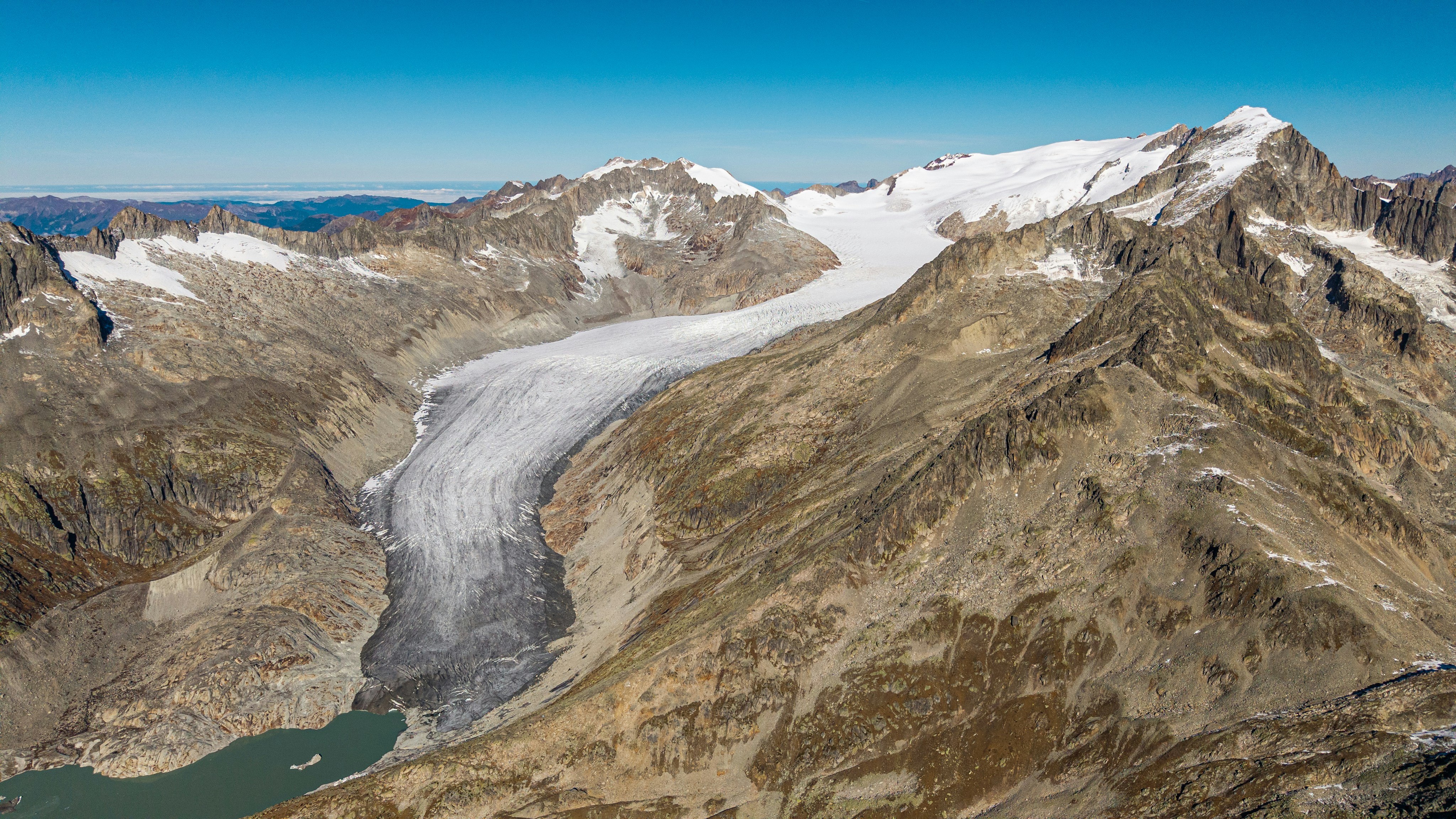 Glacial Corridor Through Jagged Peaks